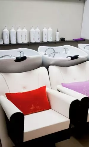 Blow Dry Bar