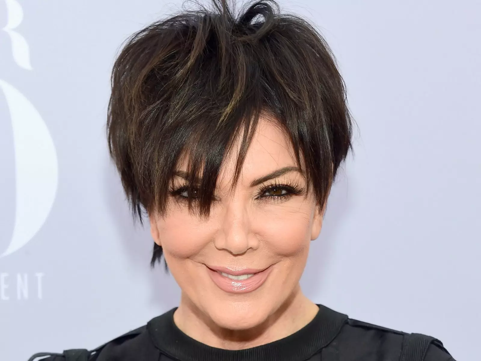 Kris Jenner di poukisa Jennifer Lawrence te toutouni nan chanm abiye li