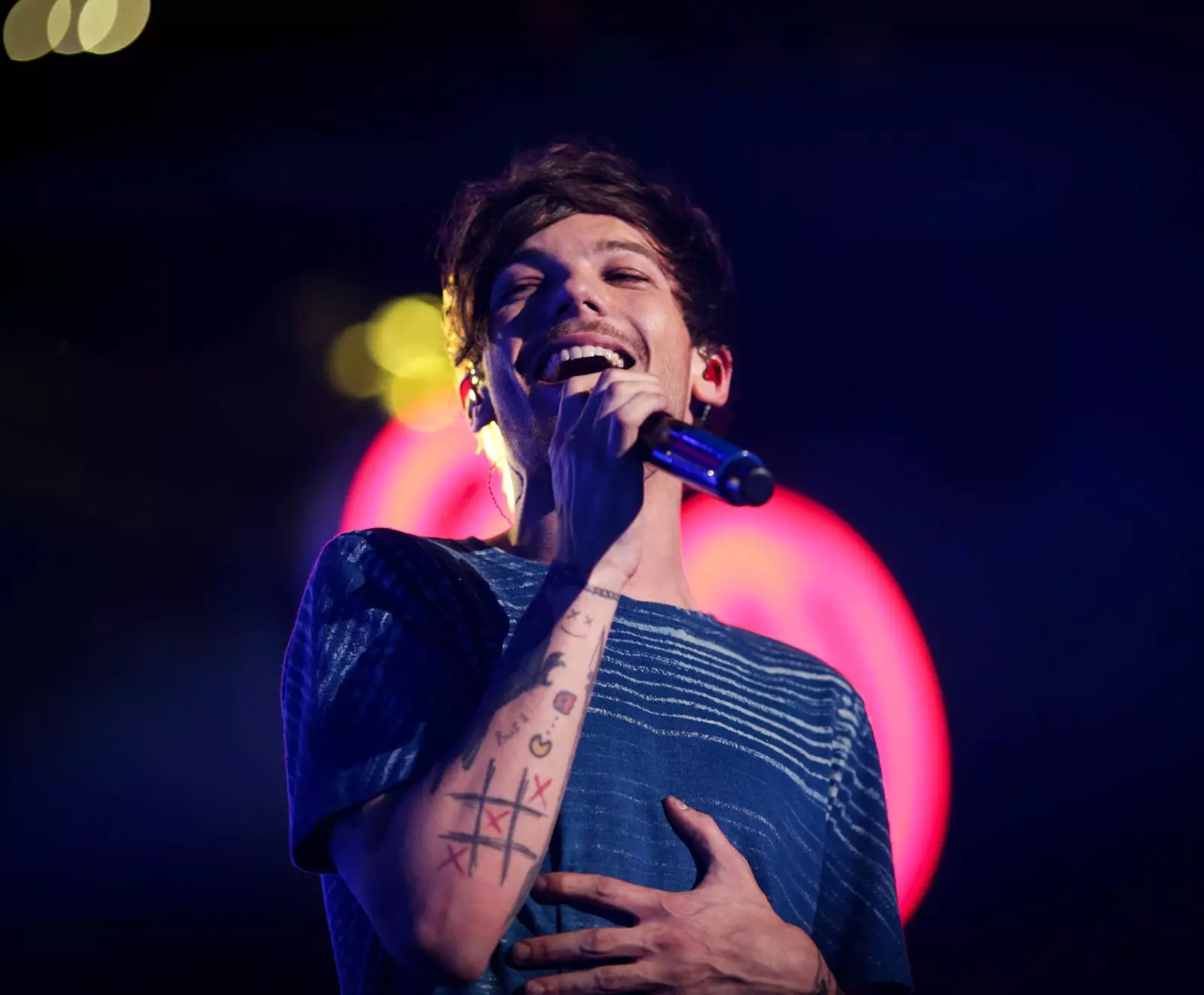 Motra e Louis Tomlinson vdes në moshën 18-vjeçare