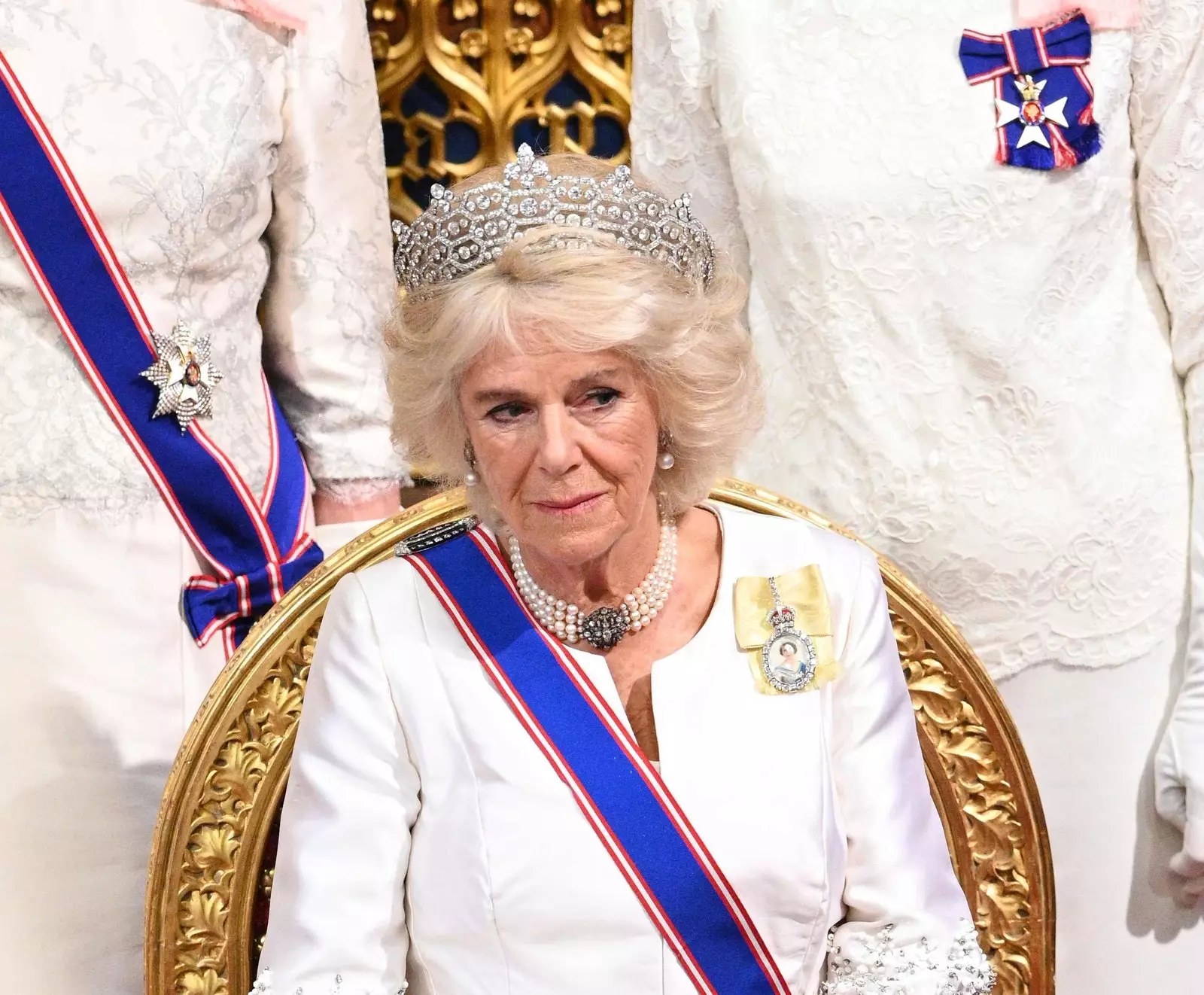 Camilla el Cornwall ĉe la Brita Ŝtata Malfermo de Parlamento 2019.