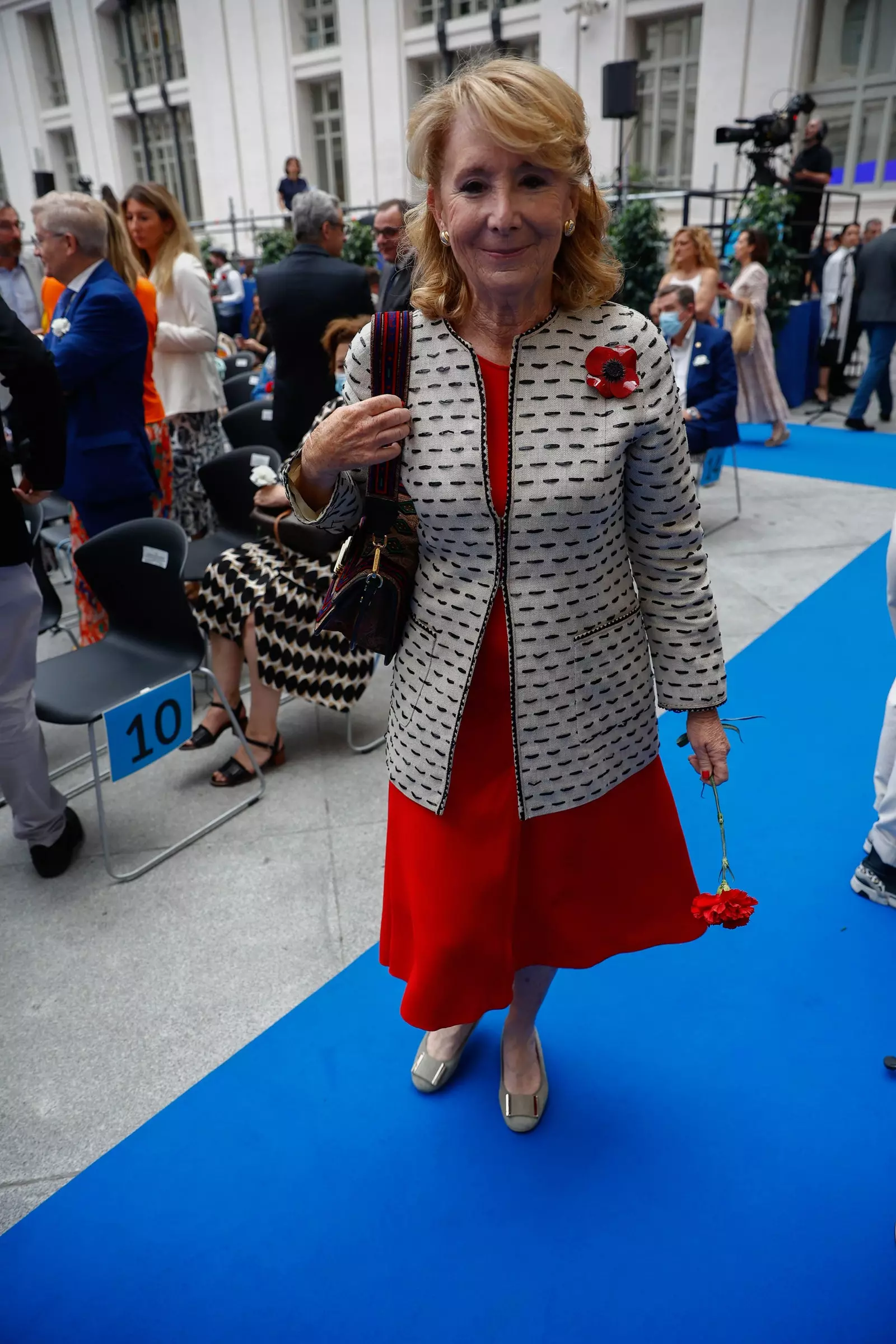 Esperanza Aguirre vid prisceremonin för San Isidro 2022-medaljerna.