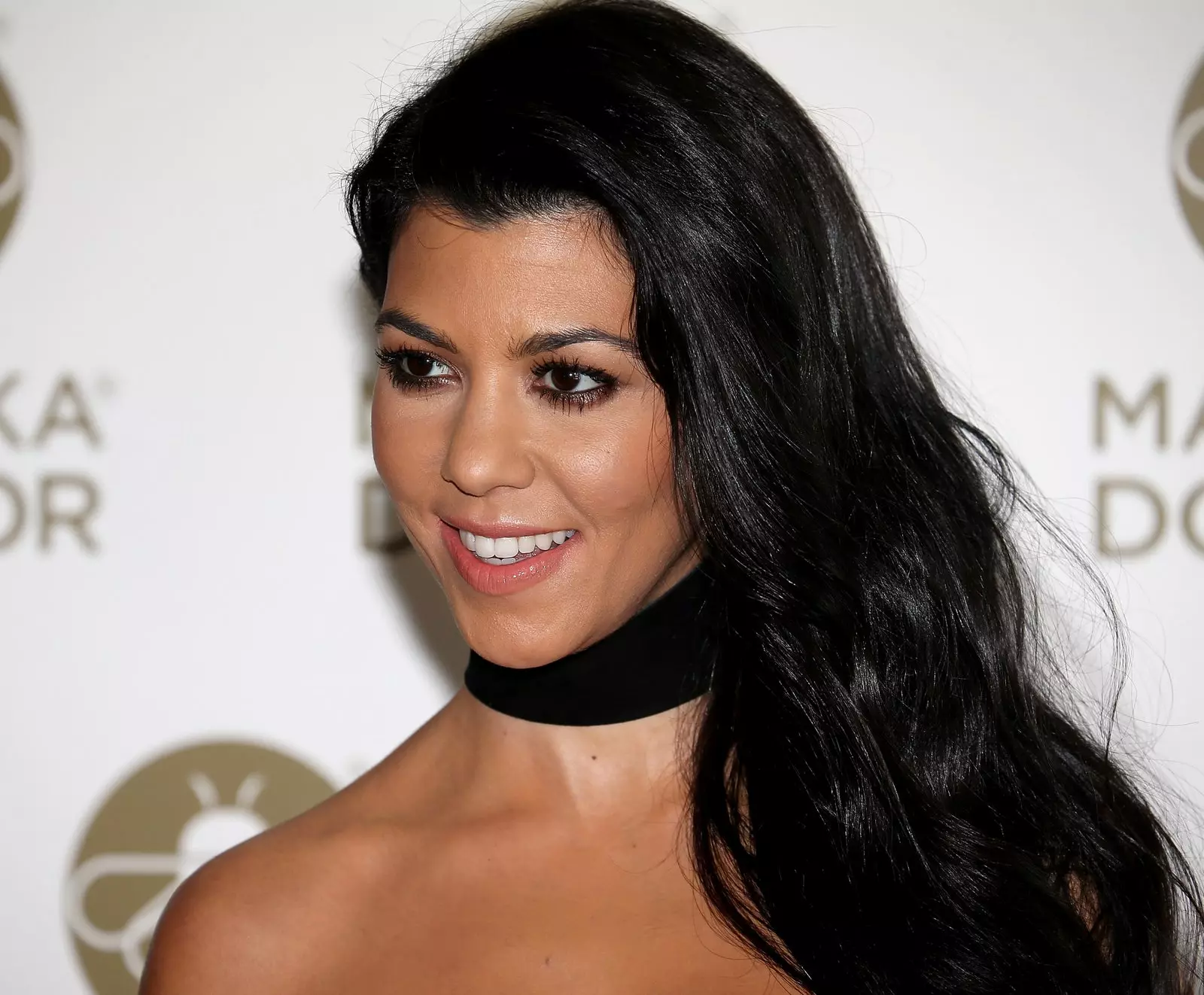 Na U Sotla Kourtney Kardashian Bakeng sa Motho ea Bohlasoa Itokisetse Karabo ea Hae