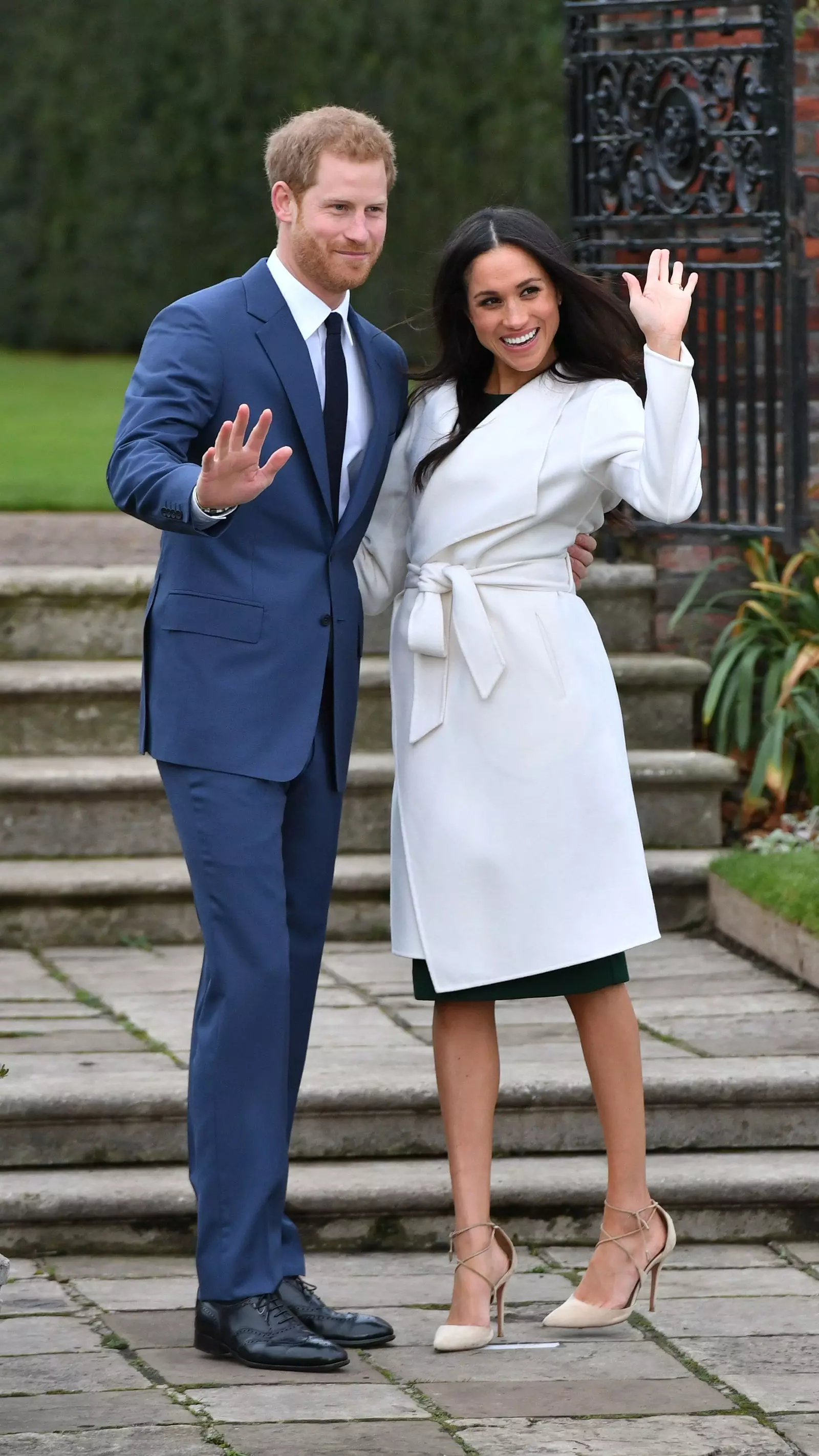 Prințul Harry și Meghan Markle la anunțul lor de logodnă