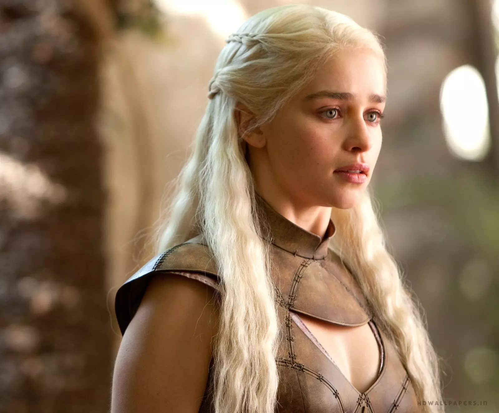 E faʻamaoni Emilia Clarke e uiga i le aneurysms na toetoe a uma ai lona olaga