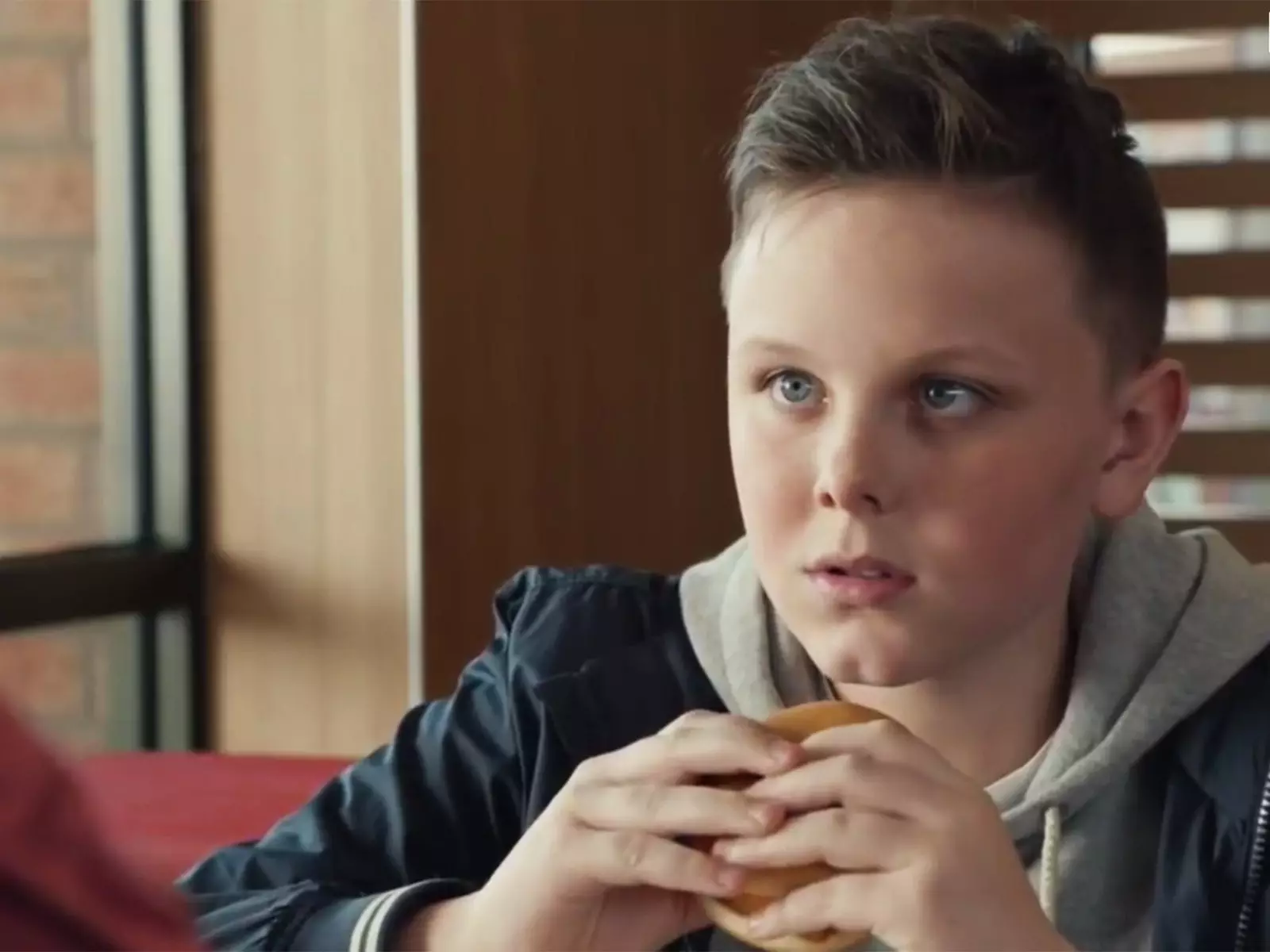 Leo Burnett-ek sortutako McDonalds spoteko eszena eta Erresuma Batuan zentsuratua.