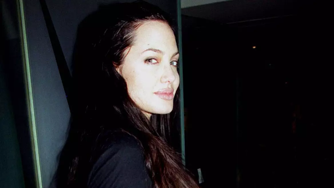 Ra, tsaho momba ny firaisana ara-nofo ary fifandraisana: rehefa namadika an'i Hollywood i Angelina Jolie