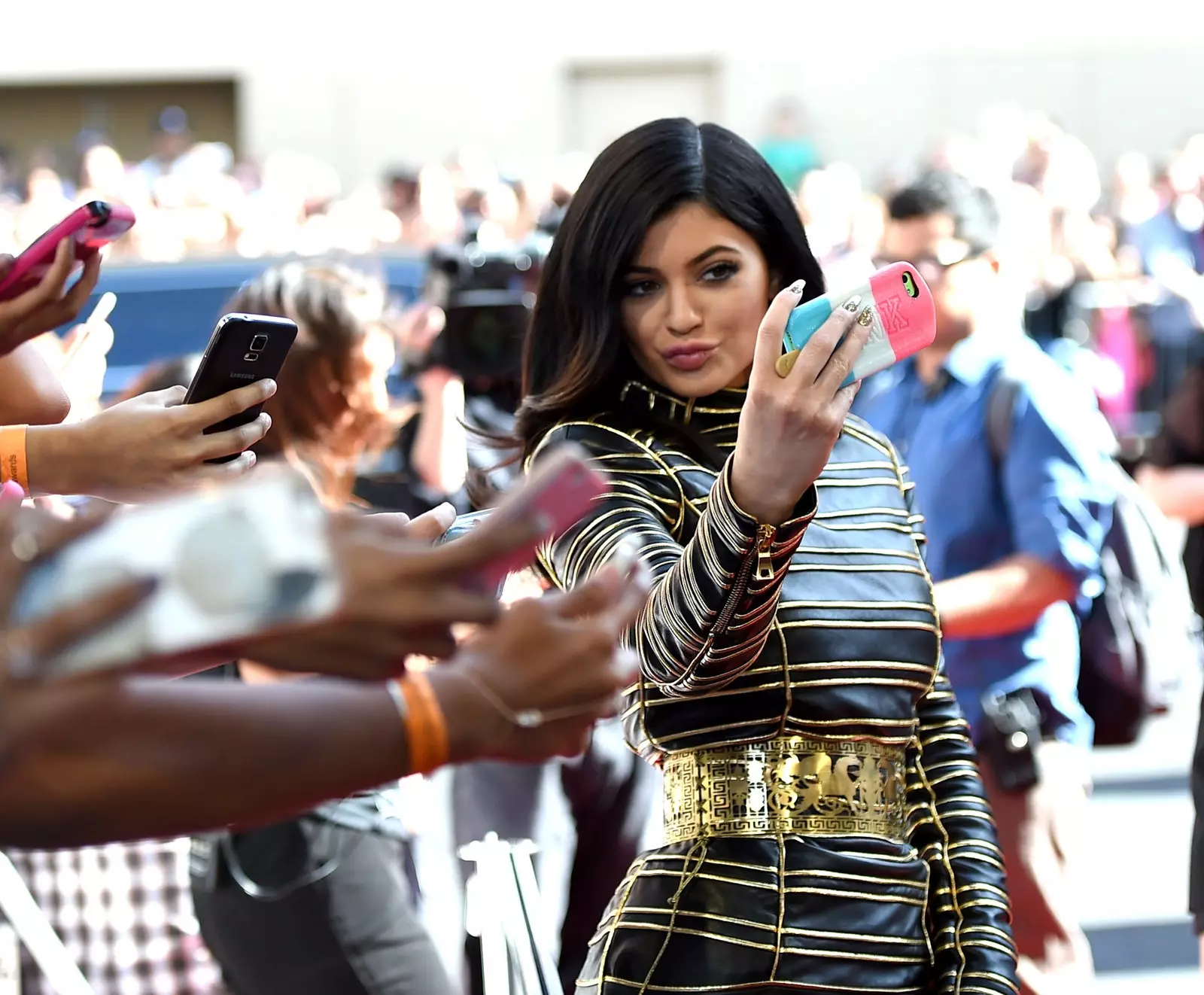 Kylie Jenner volve encher os beizos despois de tres meses de forma natural