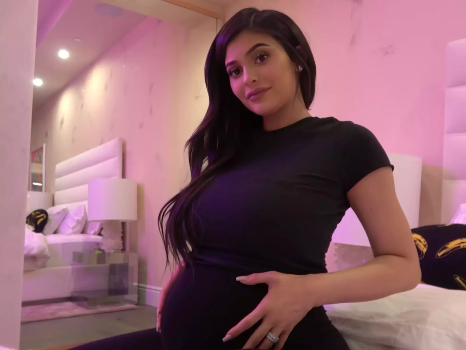 Miksi Kylie Jennerin raskausvideo teki Super Bowlista merkityksettömän