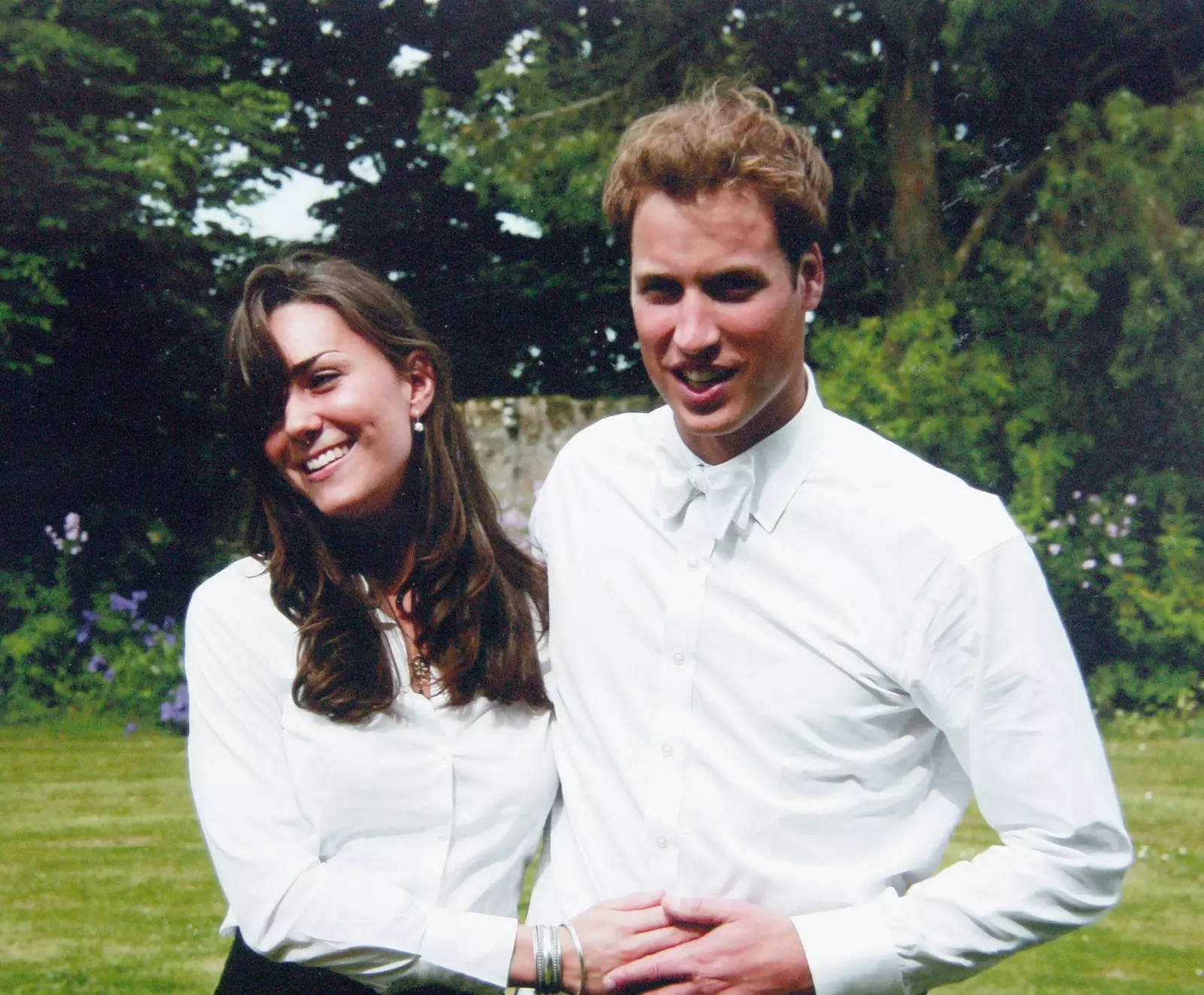 Kate Middleton a'r Tywysog William yn 2007.