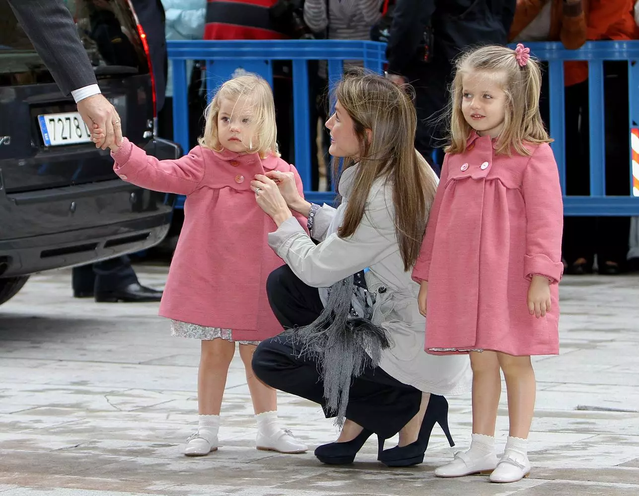 Année 2010 Leonor et Sofia toujours habillées de la même façon