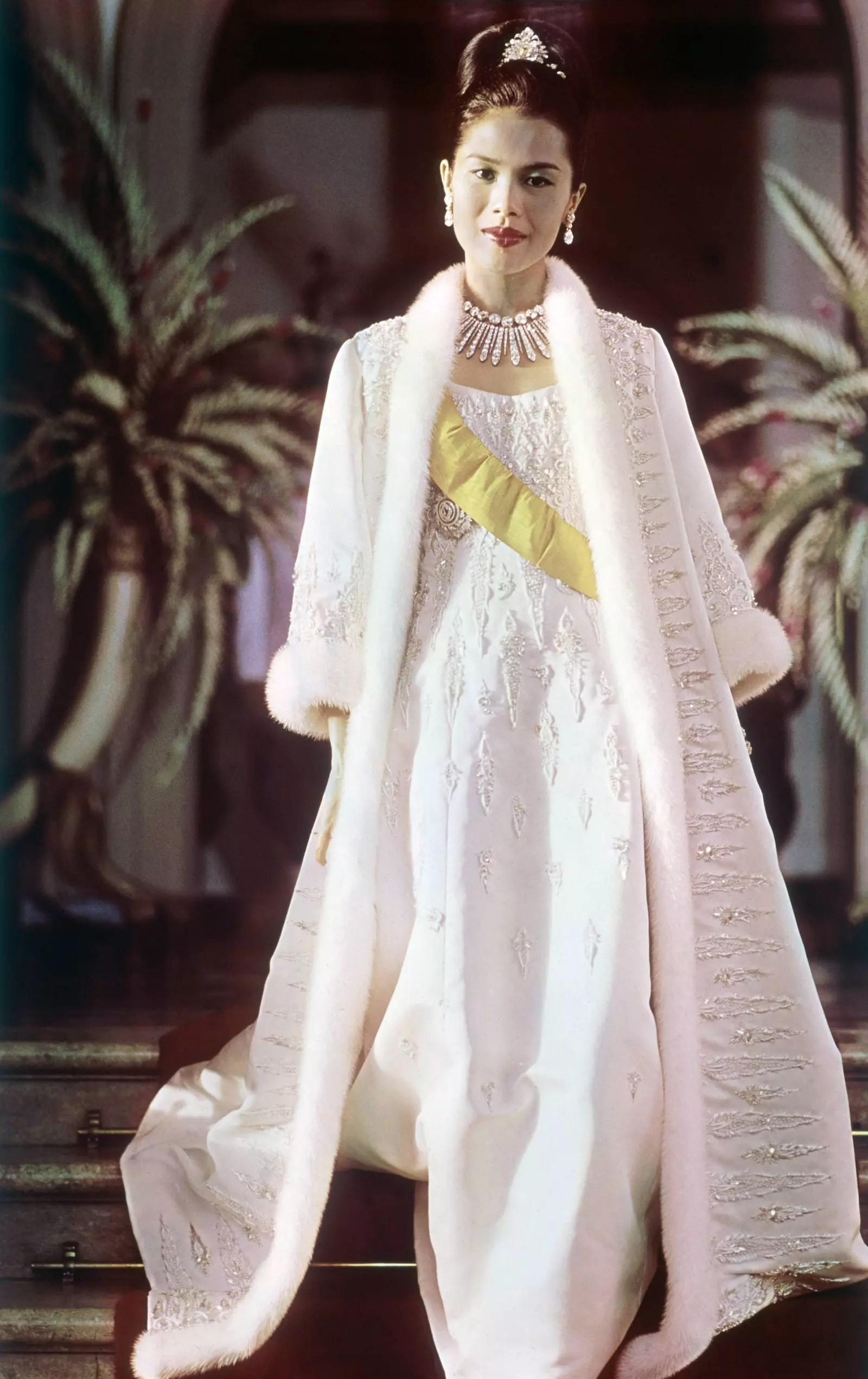 Ratu Sirikit difoto untuk Vogue pada tahun 1965.