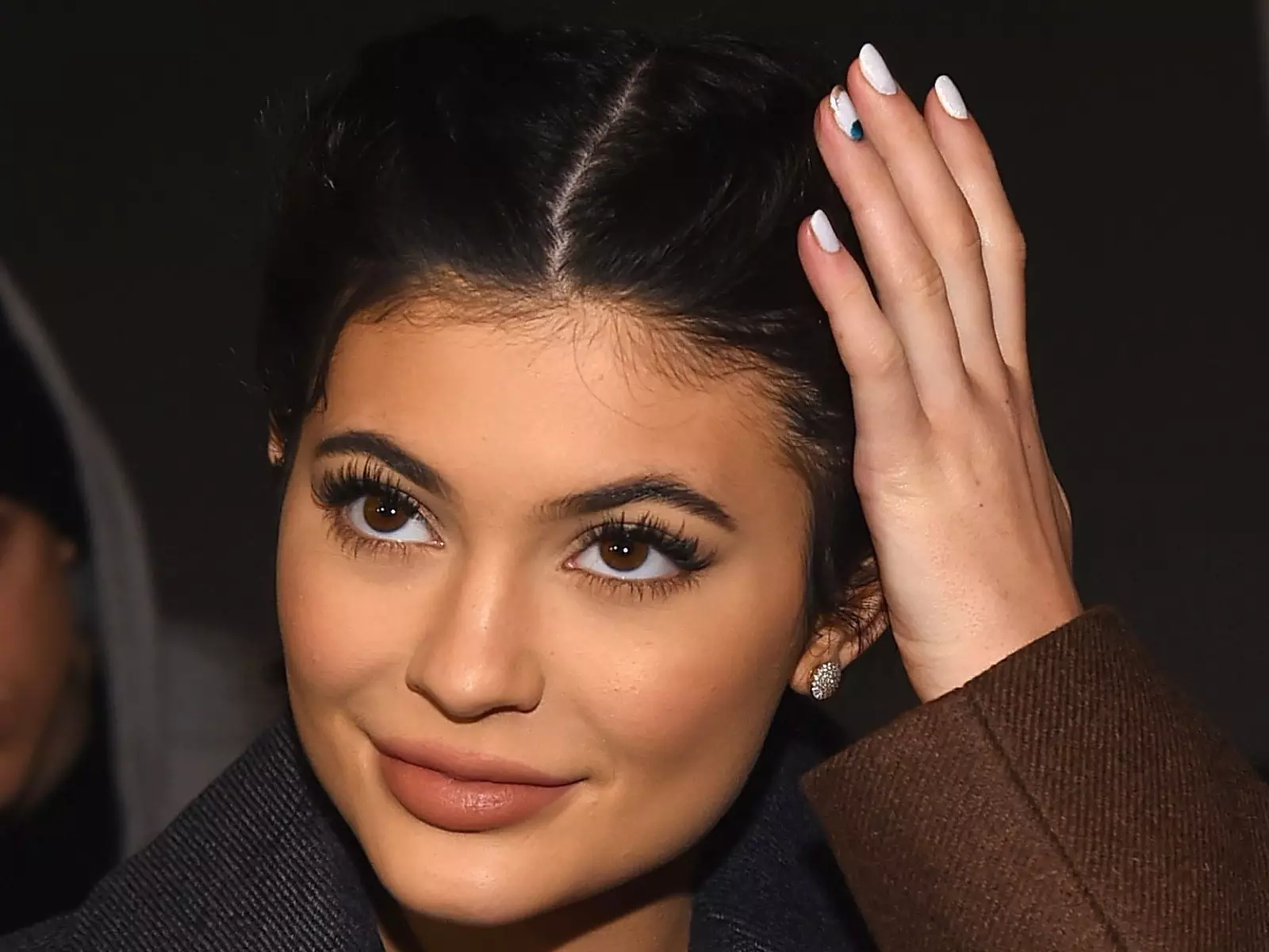 Kylie Jenner esittelee hiustenleikkauksen