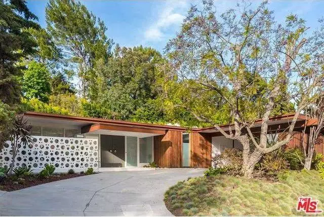 Die indrukwekkende huis wat Jamie Dornan in Los Angeles te koop gestel het