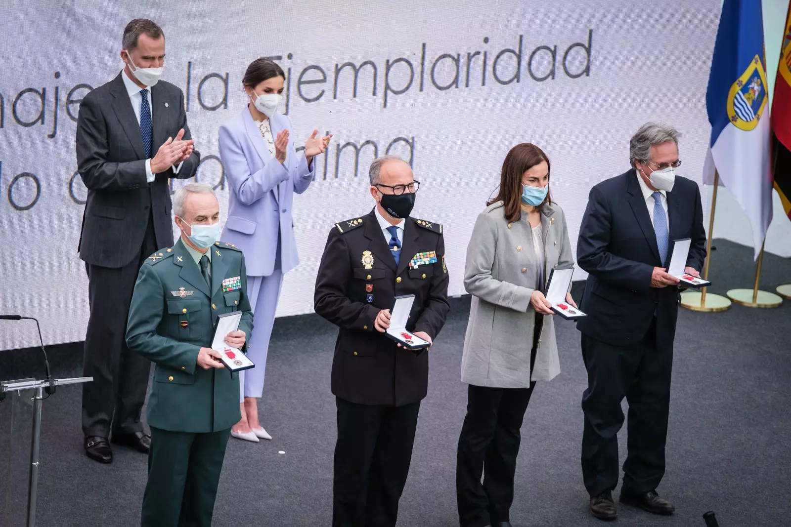 De keningen tidens de earbetoan oan it foarbyldgedrach fan 'e minsken fan La Palma.