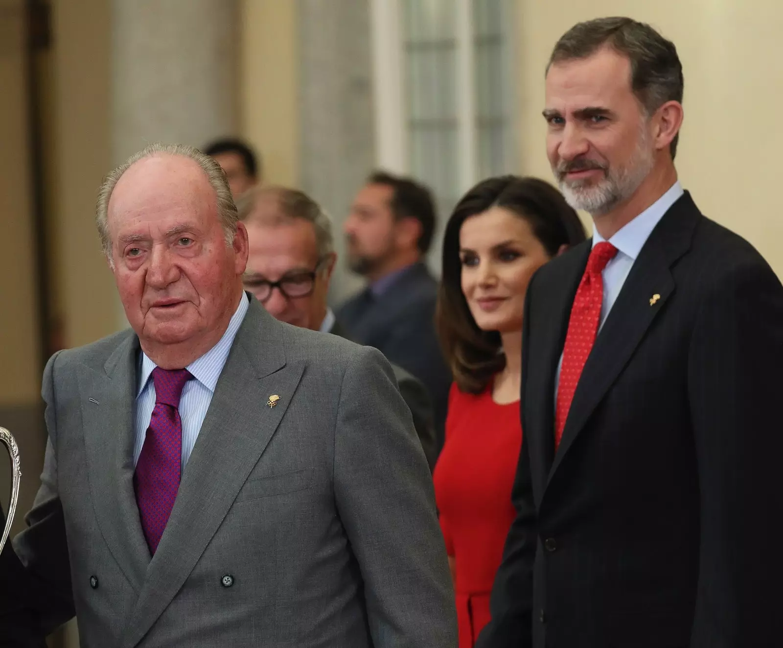 ဘုရင် Juan Carlos Felipe VI နှင့် Doña Letizia ။