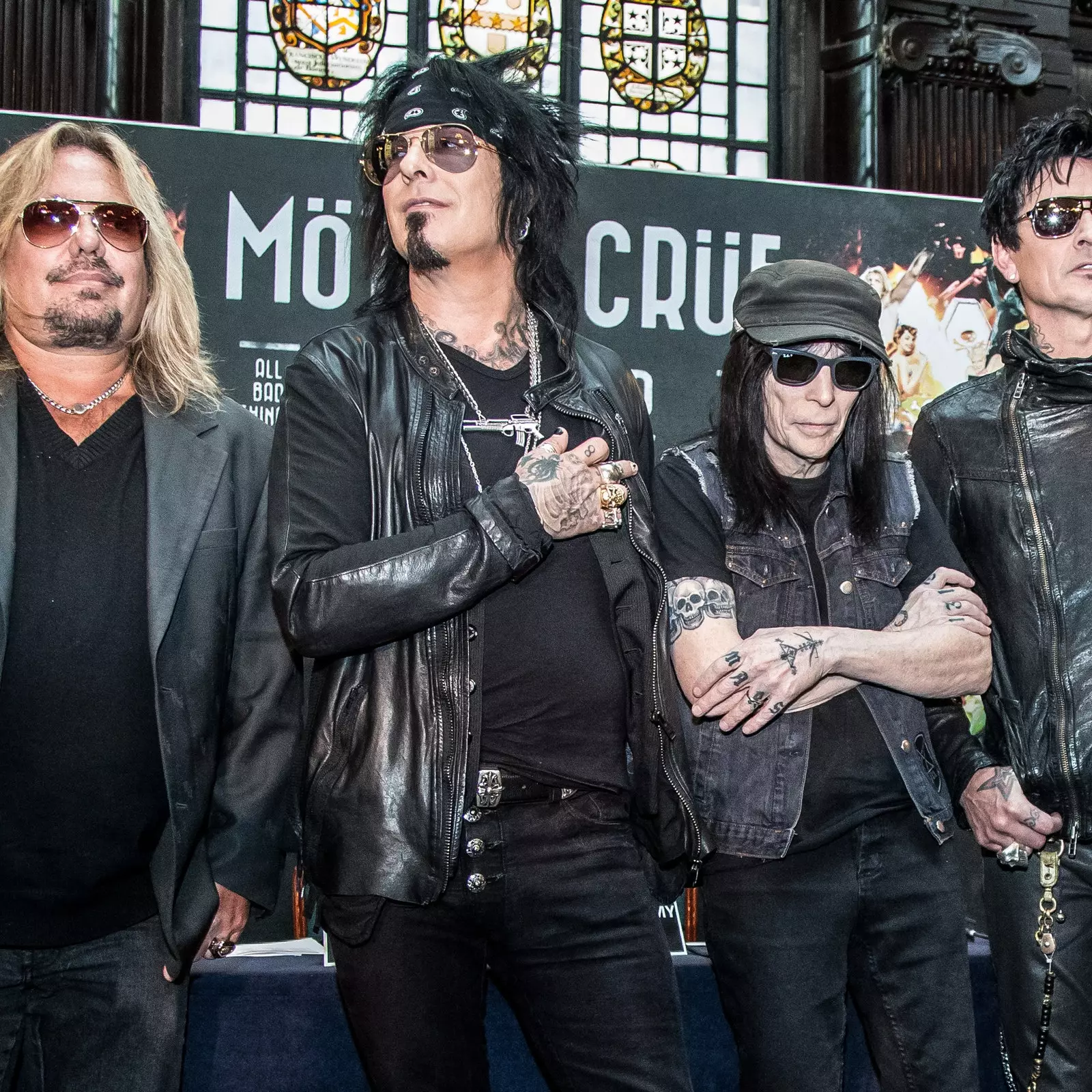 Motley Crue vasemmalta oikealle Vince Neil Nikki Sixx Tommy Lee ja Mick Mars Lontoossa vuonna 2015.