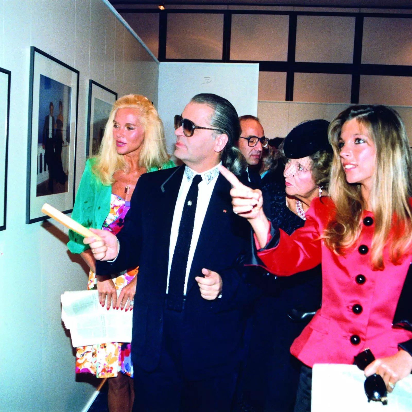 Met Karl Lagerfeld by 'n uitstalling in Hamburg in 1989.