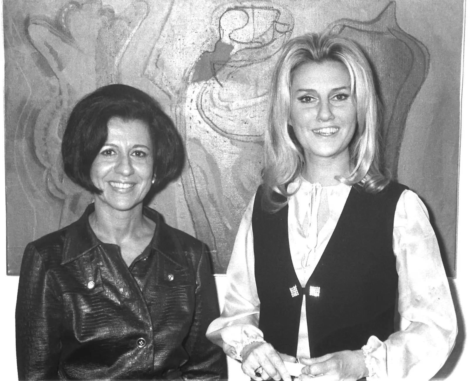 1967 সালের একটি ছবিতে ক্রিস্টিনা ডি হোহেনলোহের সাথে ফিনা ডি ক্যাল্ডেরন।