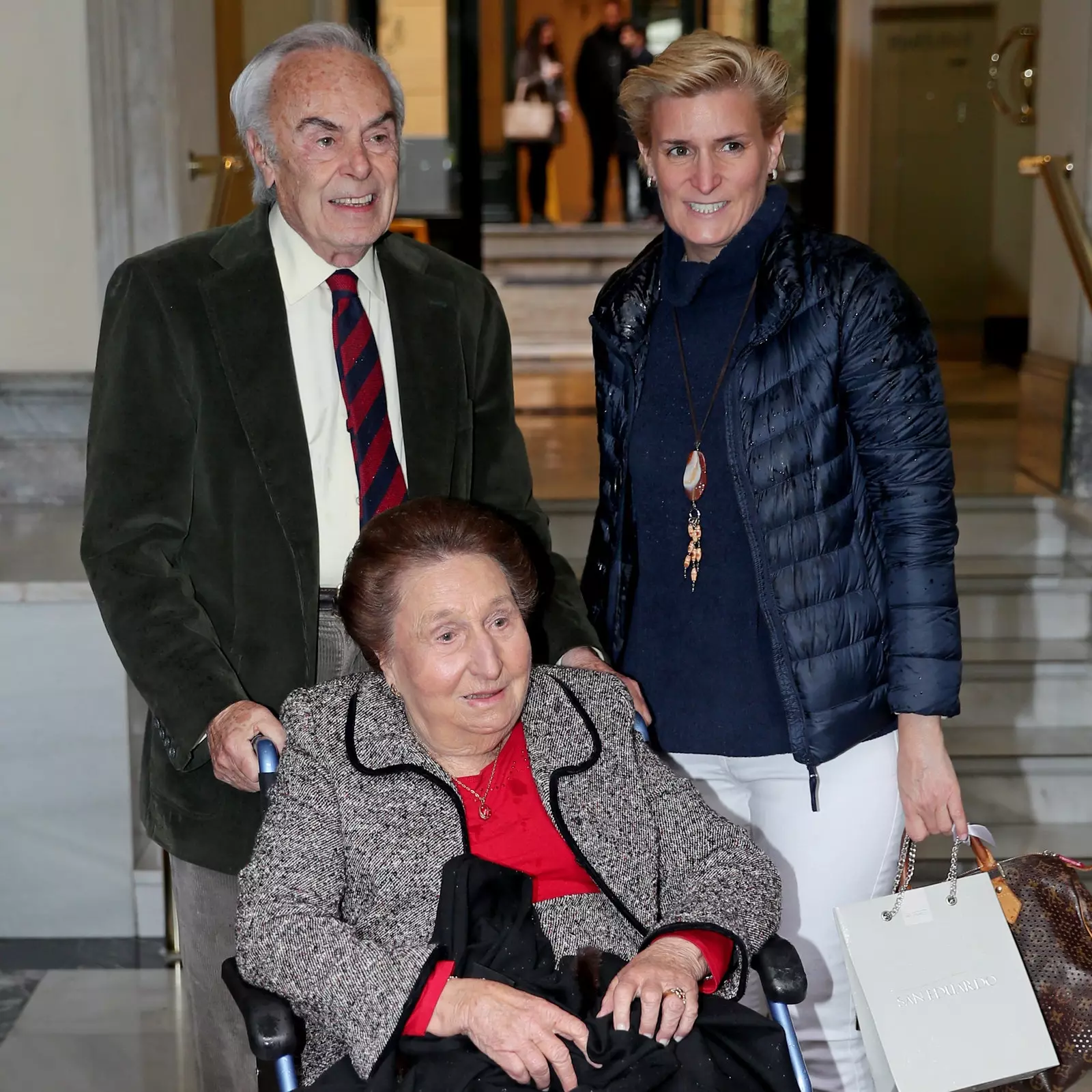 De Infanta Margarita haar man Carlos Zurita en haar dochter María.