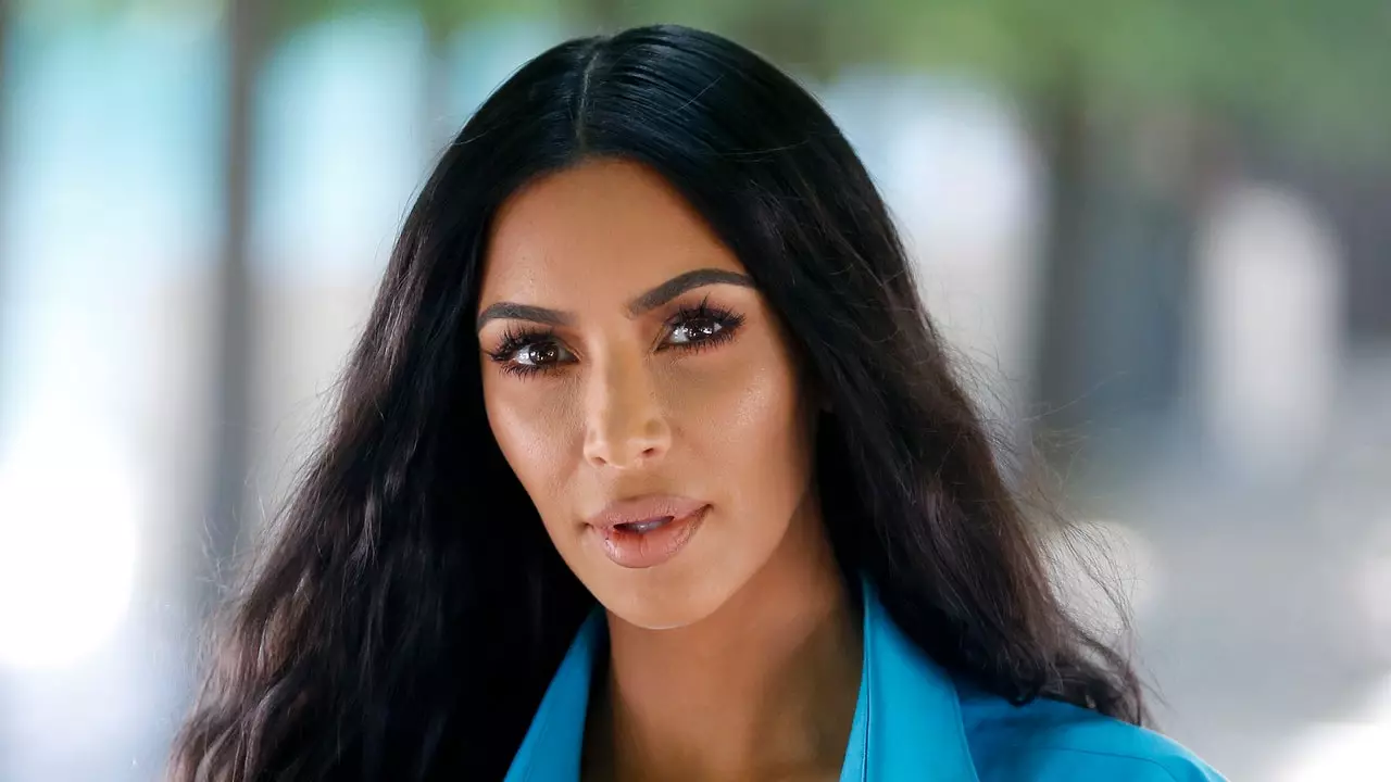 Kim Kardashian hyrer kvinden, hun løslod fra fængslet, som model for sit brand