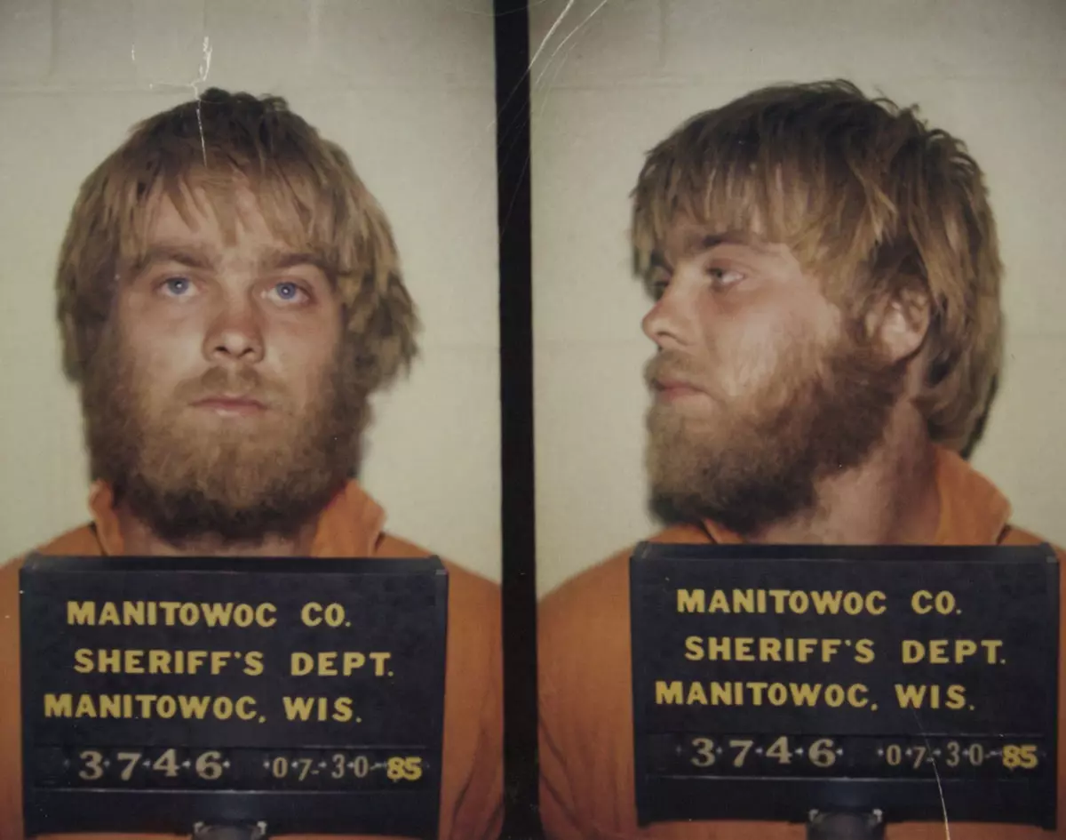 Ifoto yokuqala uSteven Avery wangena entolongweni.