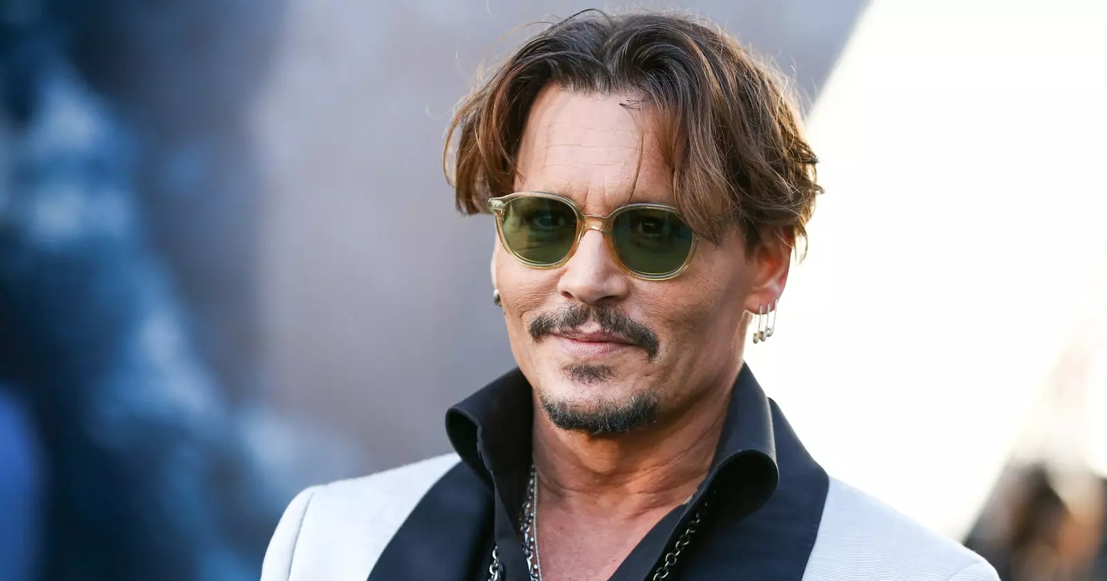 Johnny Depp menyertai Instagram dengan lagu dan senario yang menarik