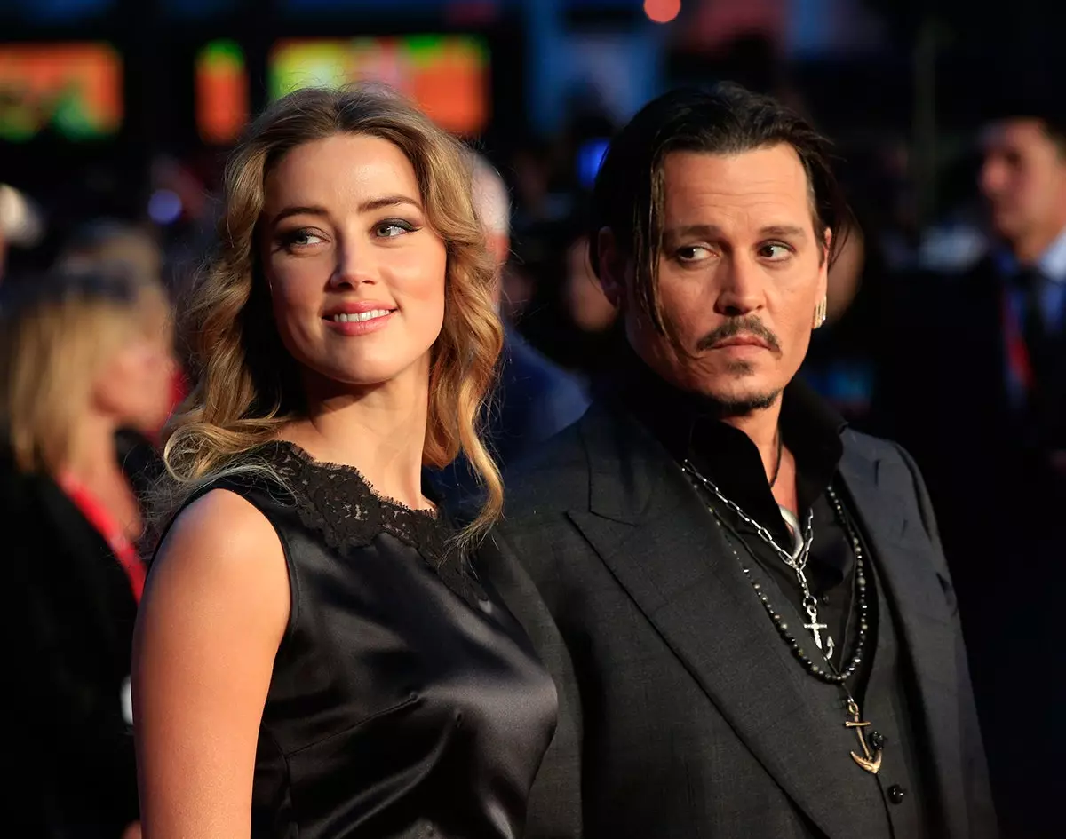 Johnny Depp e Amber Heard fotografados em outubro de 2015.