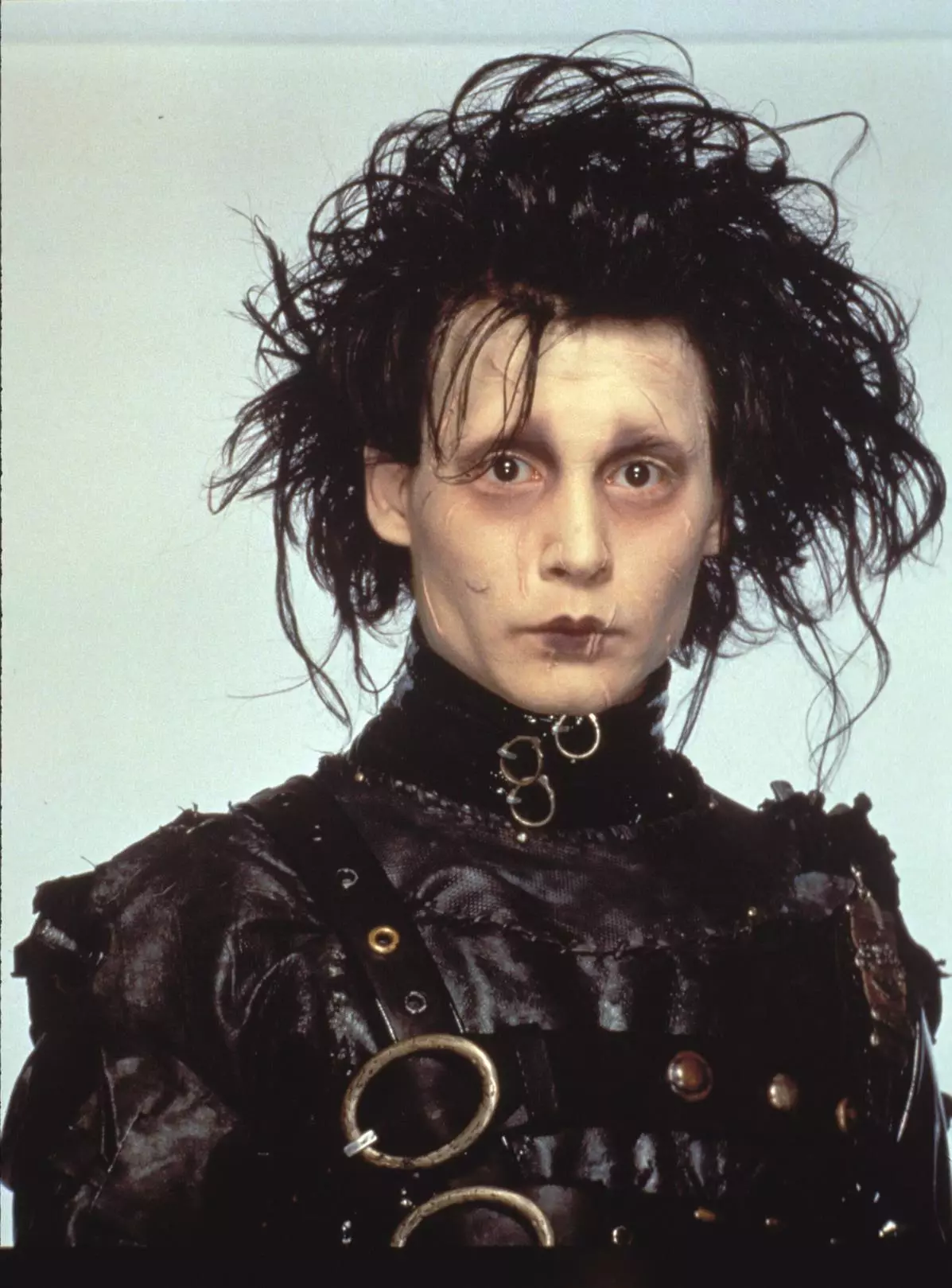 Txawm tias Eduardo Scissorhands nws zoo heev