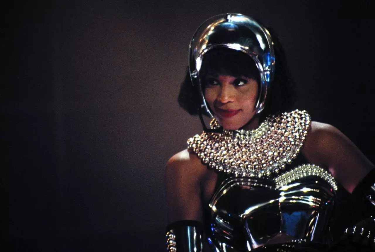 Whitney Houston em O Guarda-Costas.