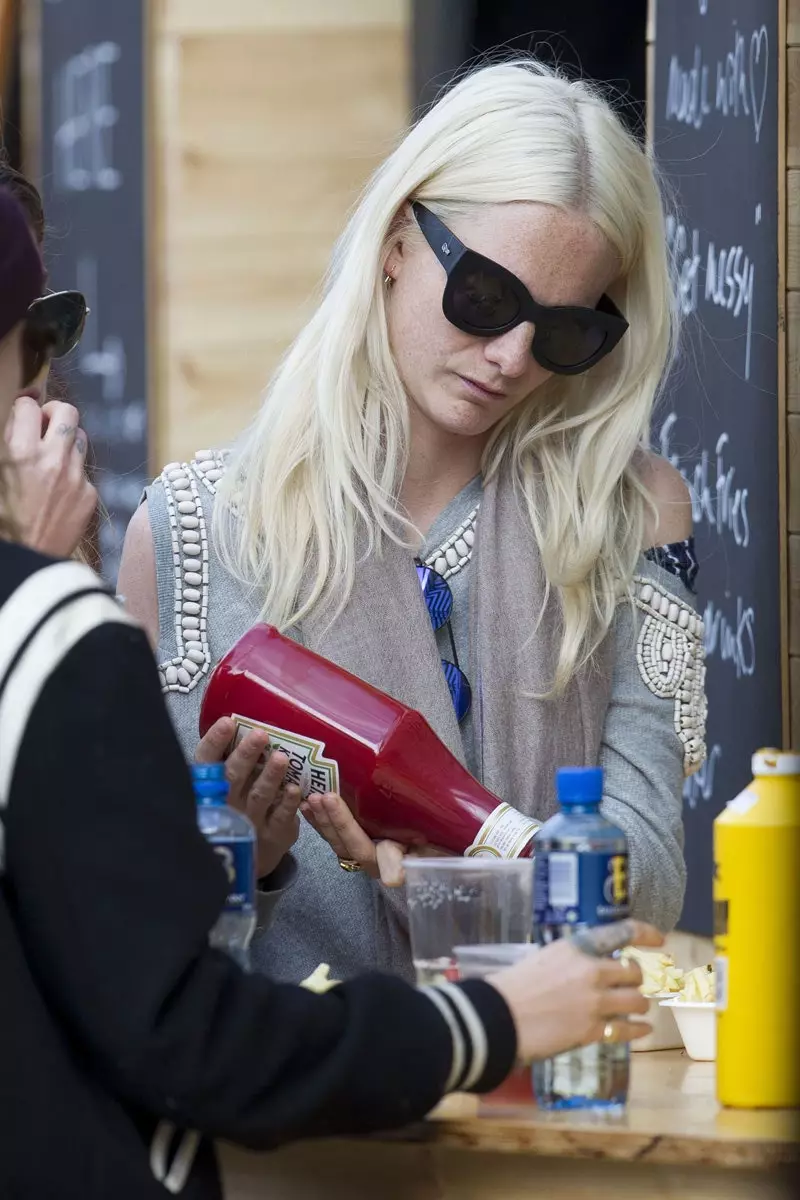 Vodnik za uživanje v festivalu, kot je Cara Delevingne