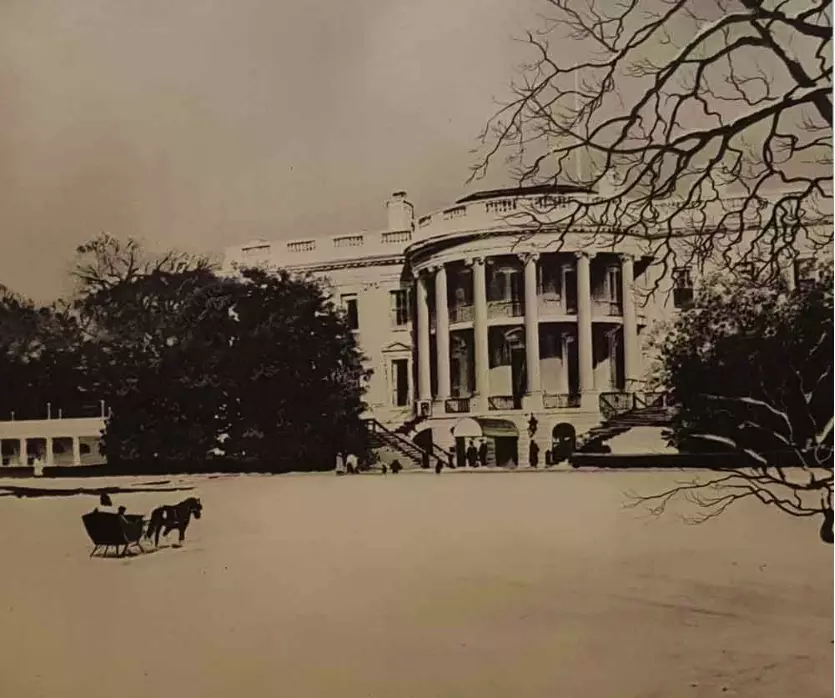 میکرونی کی تصویر جس پر سیسل سٹوٹن نے دستخط کیے تھے جس کے ساتھ جیکی نے 1962 کی سرکاری 'کرسمس' بنائی تھی۔