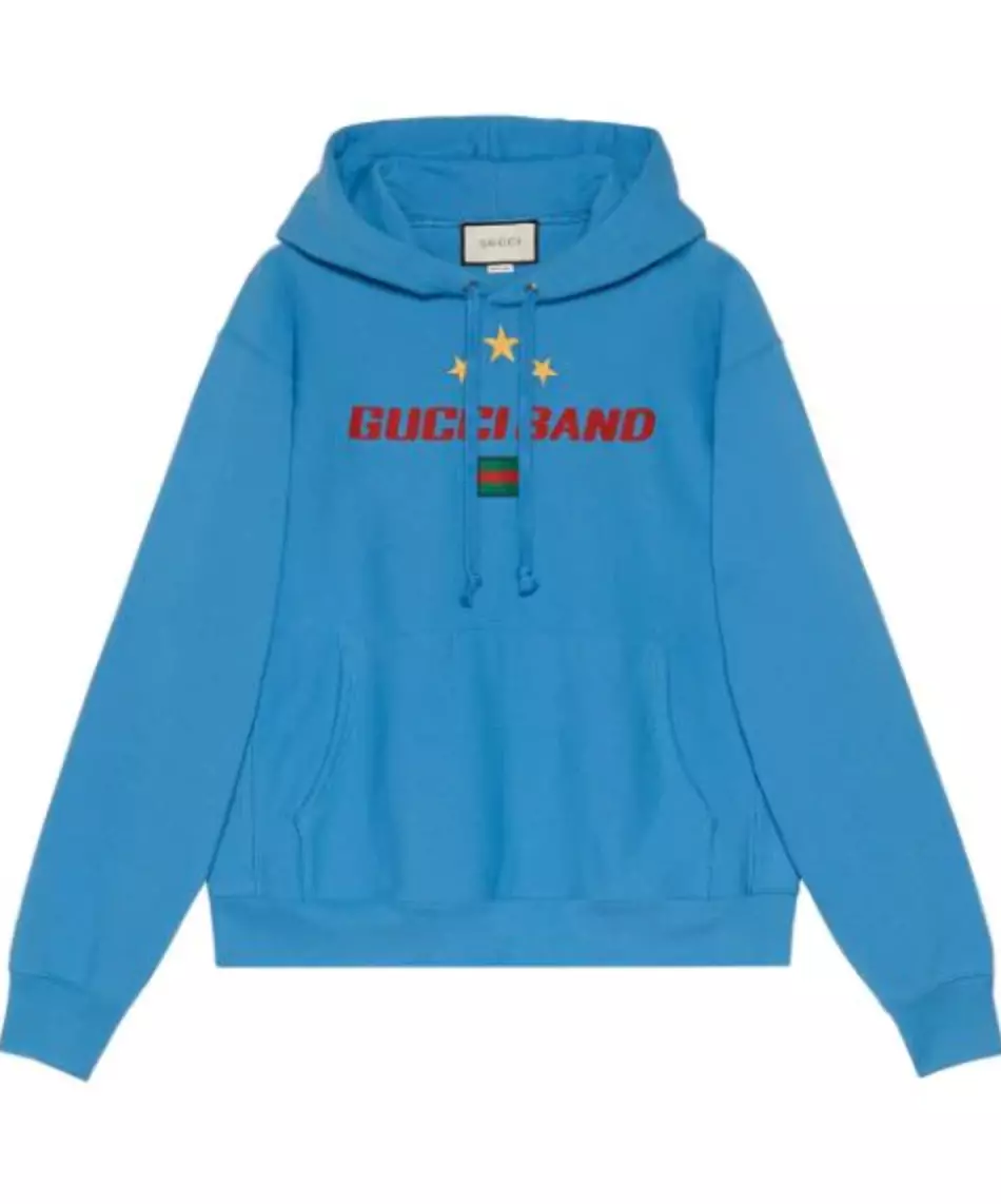 በብሩክሊን ቤካም የሚለብሰው የ Gucci Band sweatshirt።