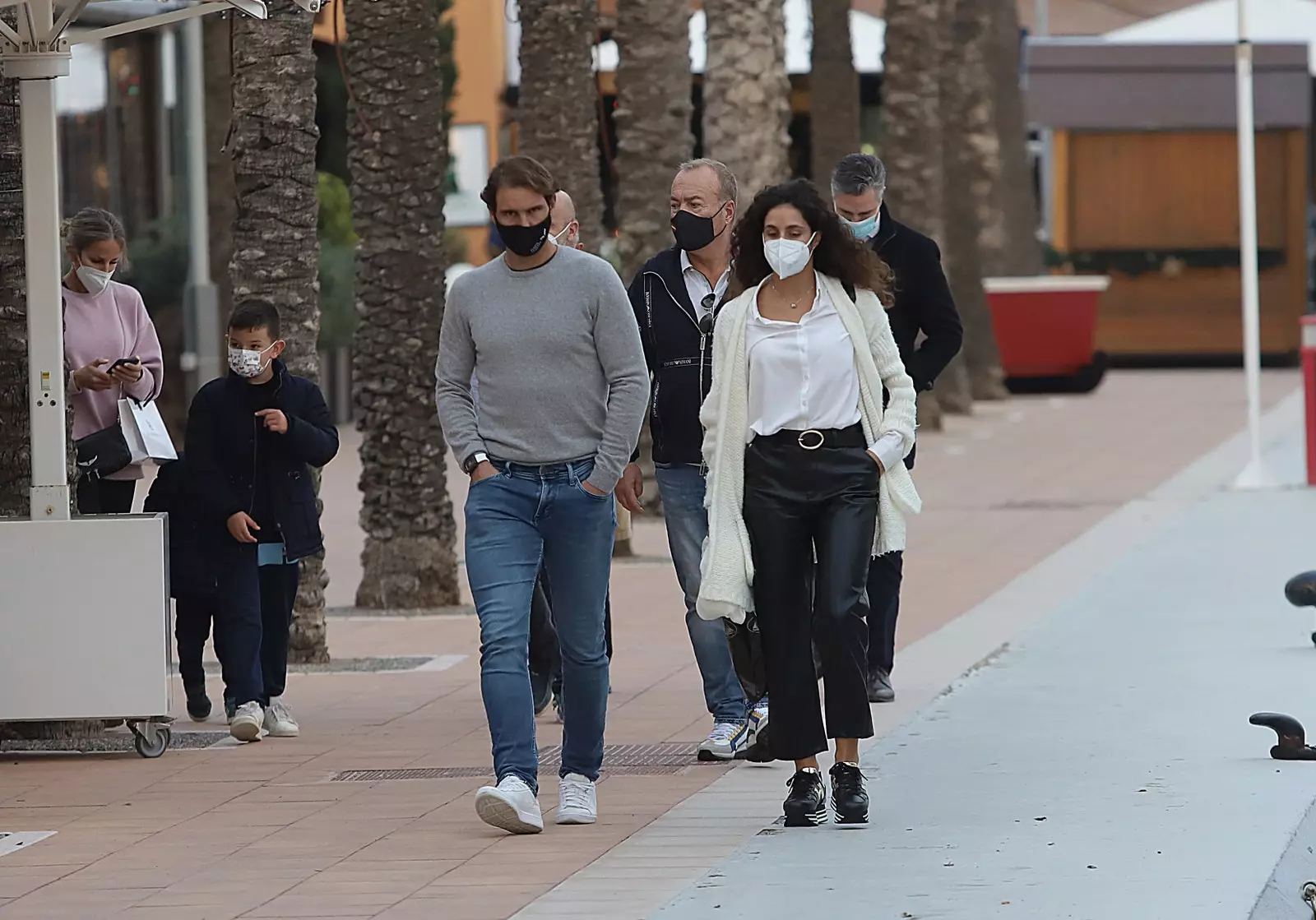 Mery Perelló ma le tulaga 'sneakers' e fa'a fitu senitimita lou maualuga