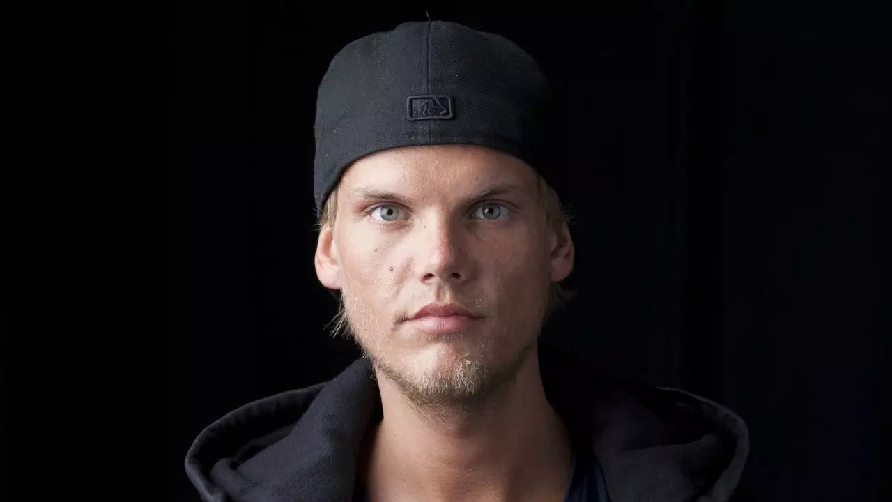 Avicii ģimene un draugi slepeni atlaida mūziķi septiņas nedēļas pēc viņa nāves