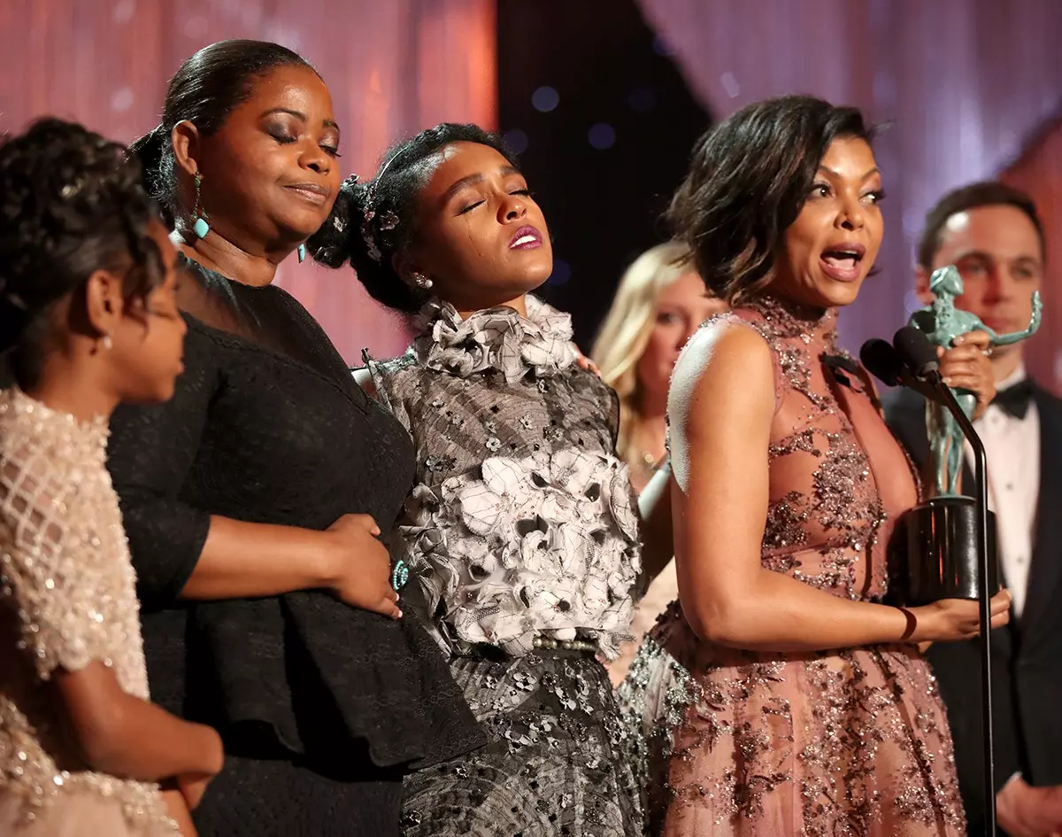 Aktorki „Hidden Figures” zbierające nagrodę dla najlepszej obsady.