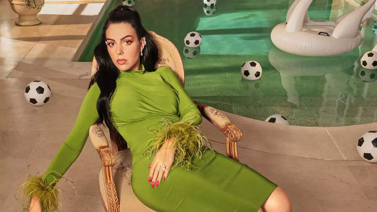 JCPAJARES, designeren av Georginas grønne kjole som drømmer om å kle Letizia: