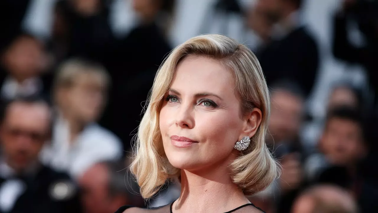 Ny lesona noraisin'i Charlize Theron taorian'ny nahazoany 23 kilao ho an'ny sarimihetsika vaovao