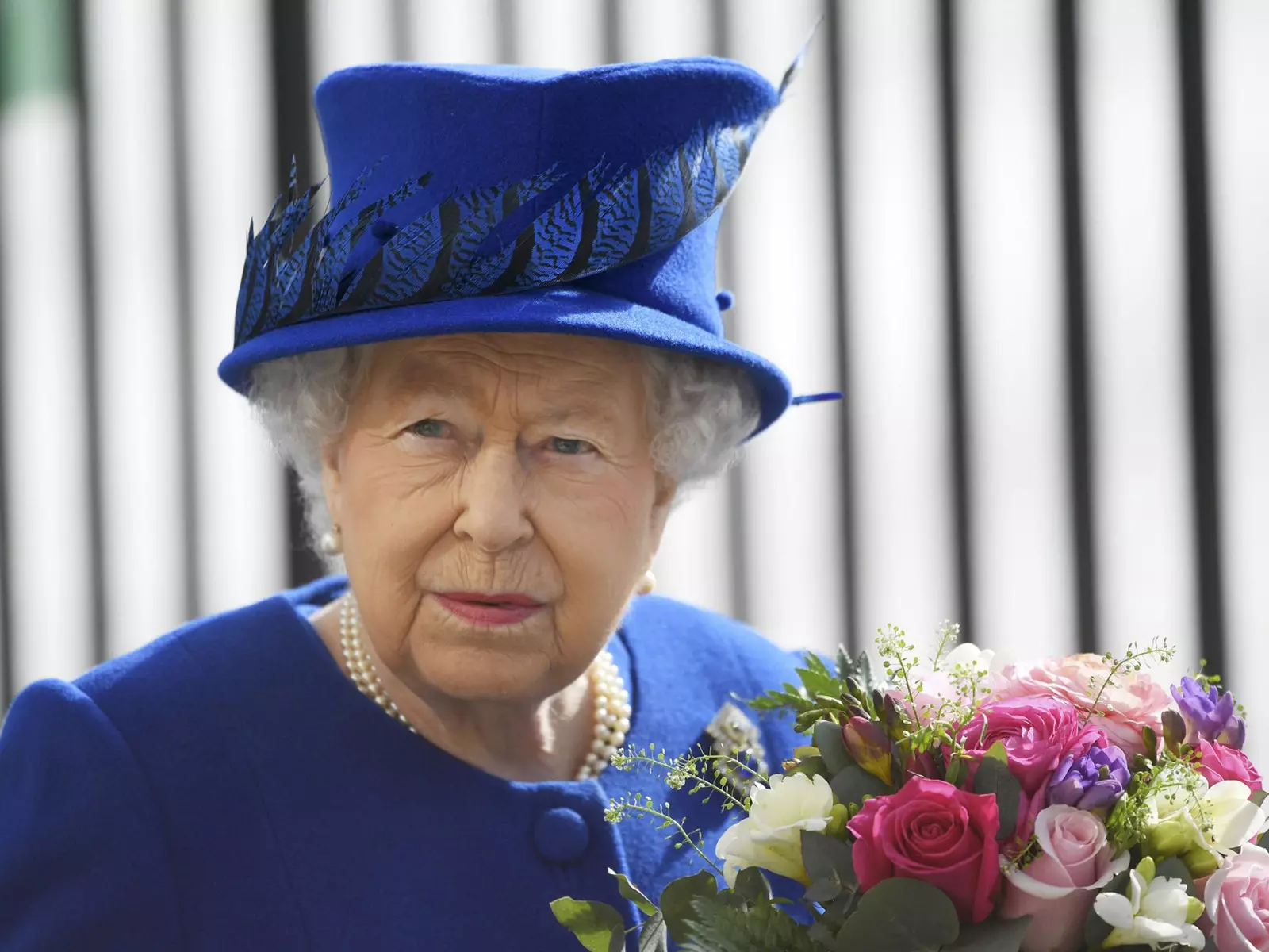 Elizabeth II a wani memorial.