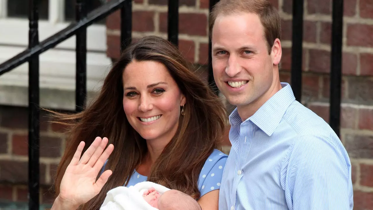 Vao tsy nahy ve i William nanambara ny maha-lahy na maha-vavy ny zaza andrasany sy Kate Middleton?