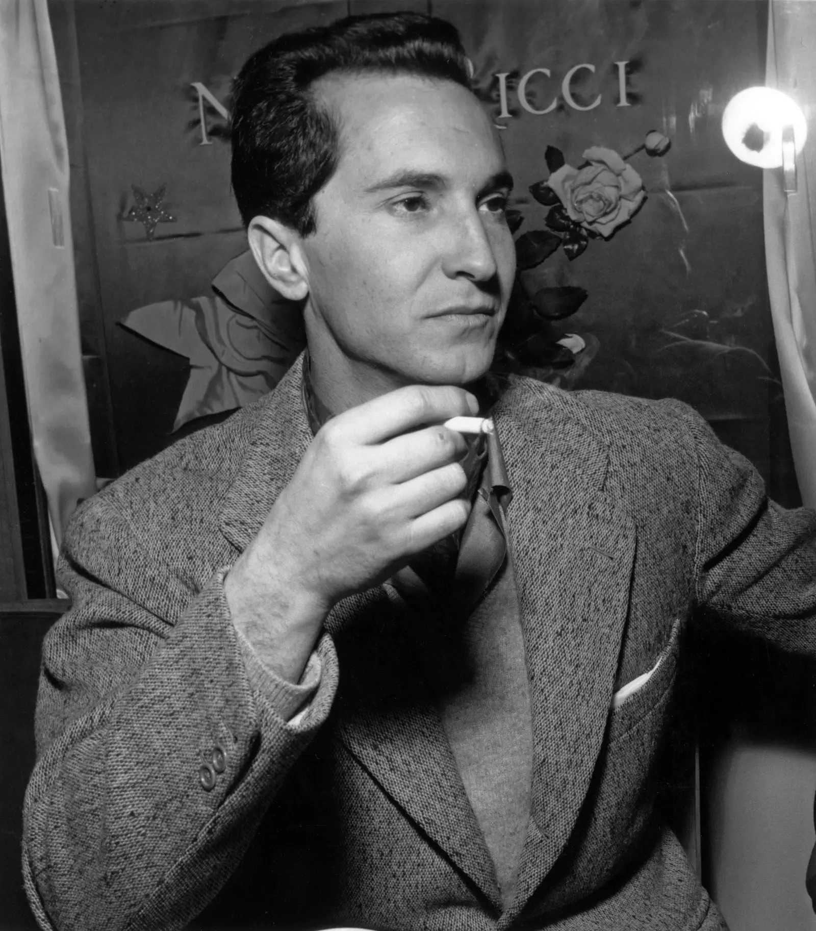 Luis Miguel Dominguín w Paryżu na kilka dni przed ślubem w 1955 roku.