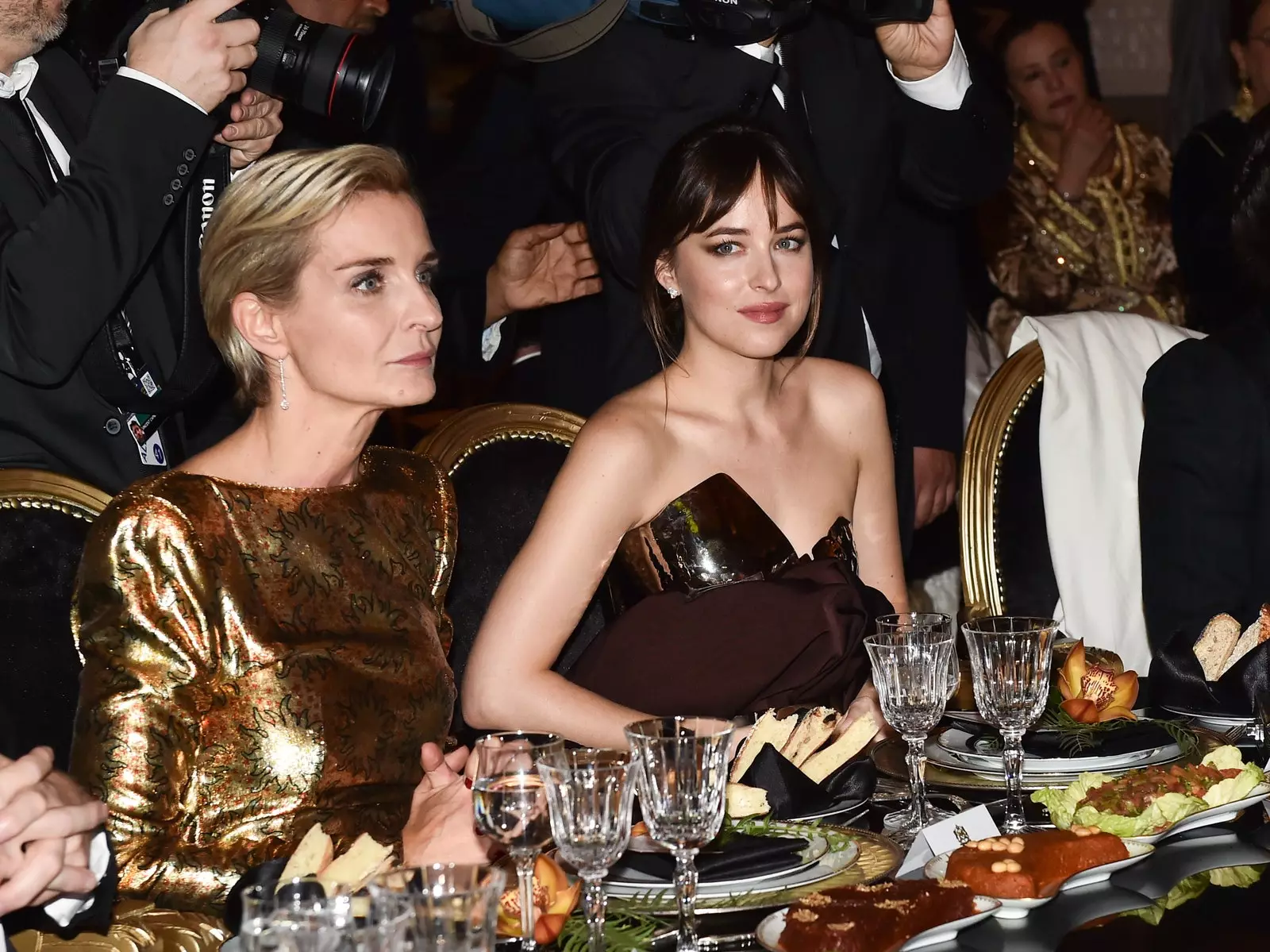 Dakota Johnson waxa loo xaqiijiyay in uu yahay astaanta qaabka oo leh saddex-geesood kale