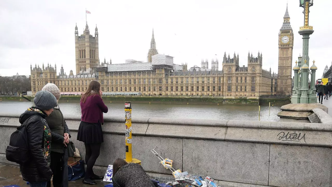 Terror i London: fem döda och 40 skadade