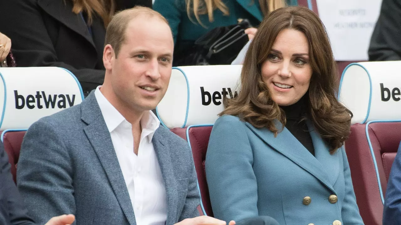 Kate Middleton suka penampilan mengejut, tetapi tidak seperti kot ini