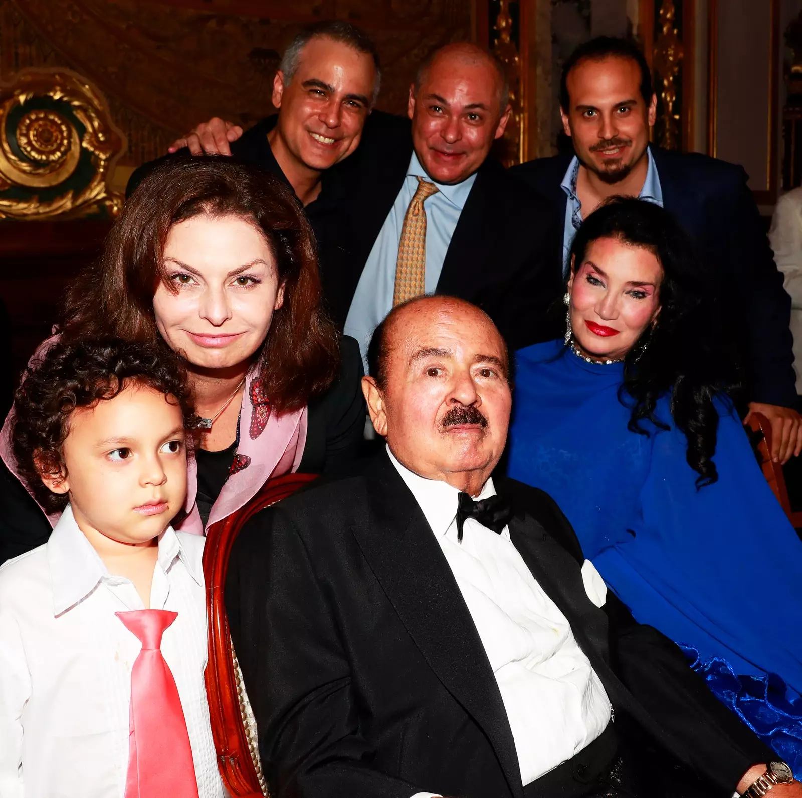 Kashoggi con la sua famiglia a una festa a Monaco nel 2016.