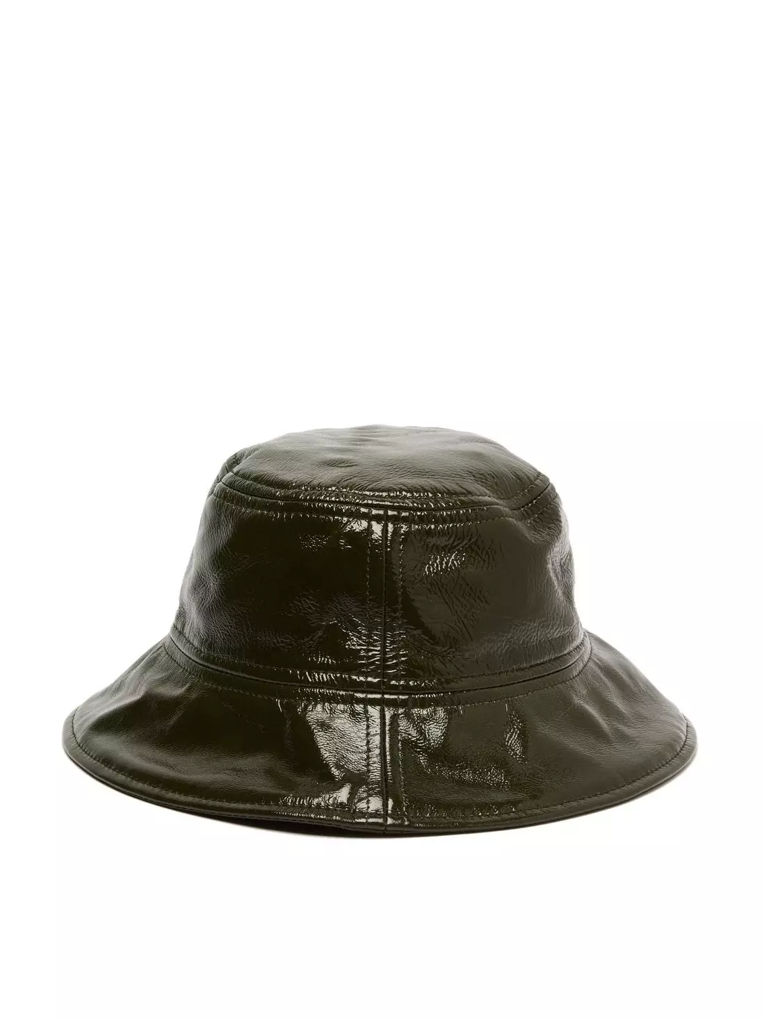 Bucket Hat යනු Bella Hadid ගේ නවතම ප්‍රියතම උපාංගයයි