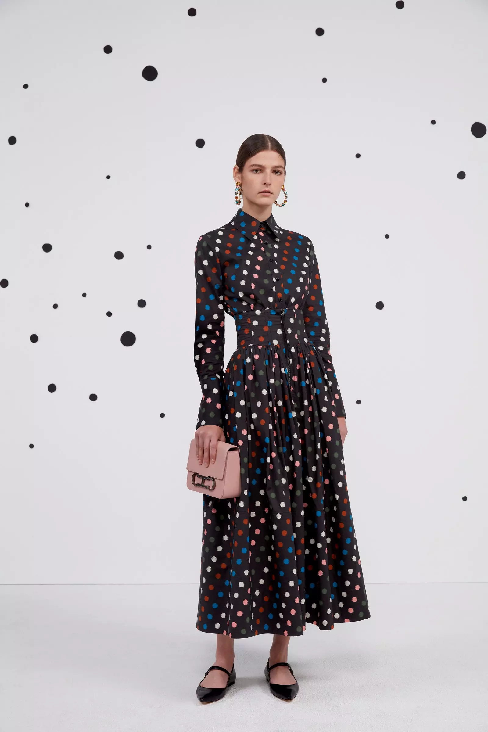 Carolina Herrera Ferragamo en Etro verkennen het verleden en de toekomst in hun prefall 2021-collecties