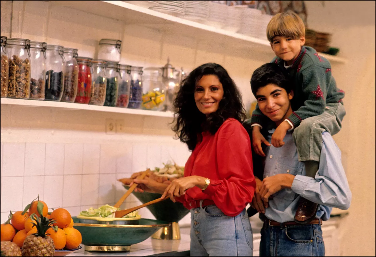 Carmen Ordóñez and Julian Contreras with her children Cayetano Rivera Ordóñez and Julian Contreras Ordóñez in her kitchen...