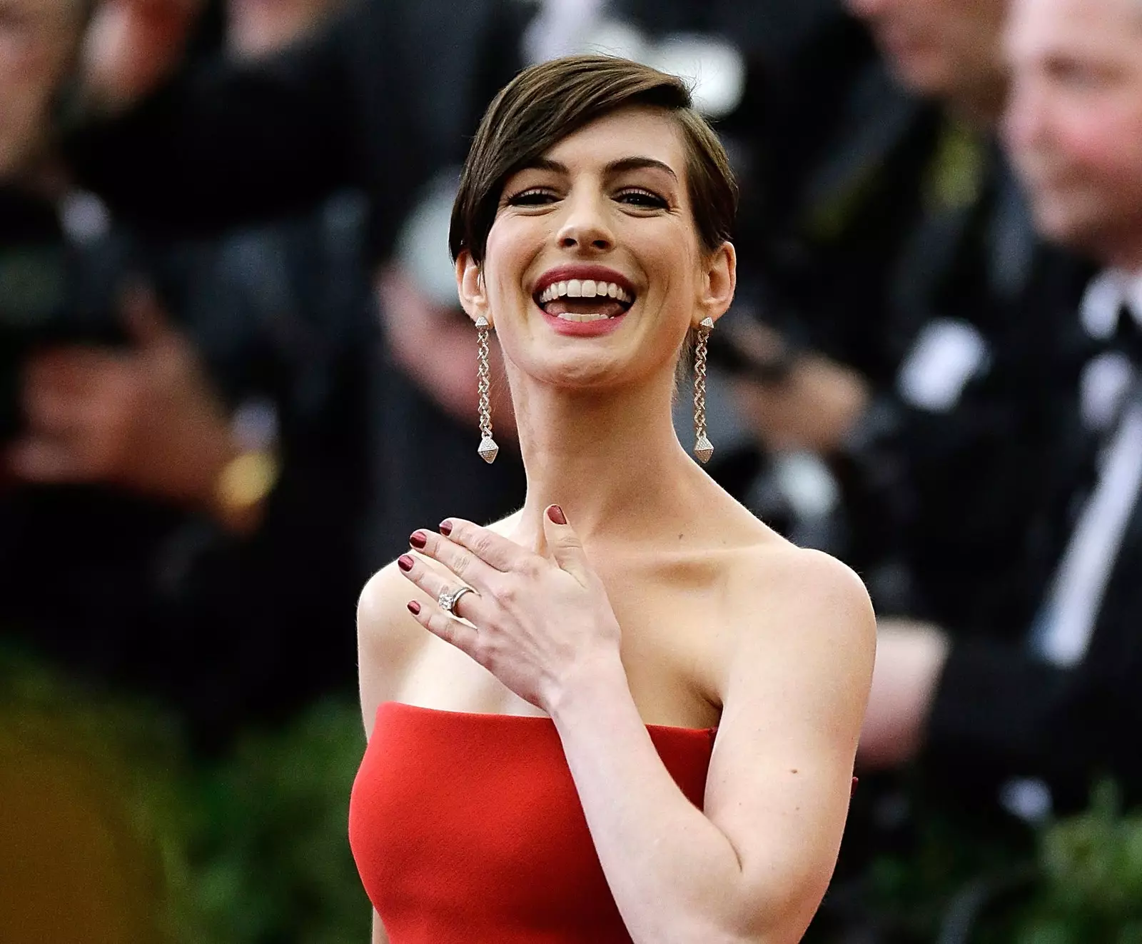 Anne Hathaway bekrefter sin andre graviditet med en emosjonell beskjed