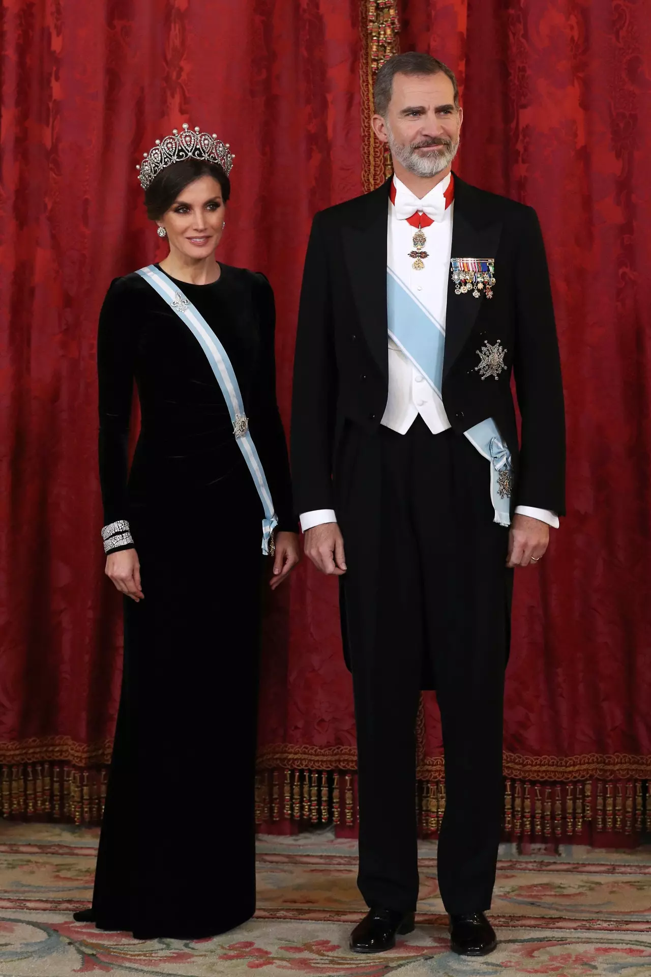 Doña Letizia yn dangos y tiara Rwsiaidd am y tro cyntaf, yr unig un yr oedd ganddi ar ôl i'w wisgo