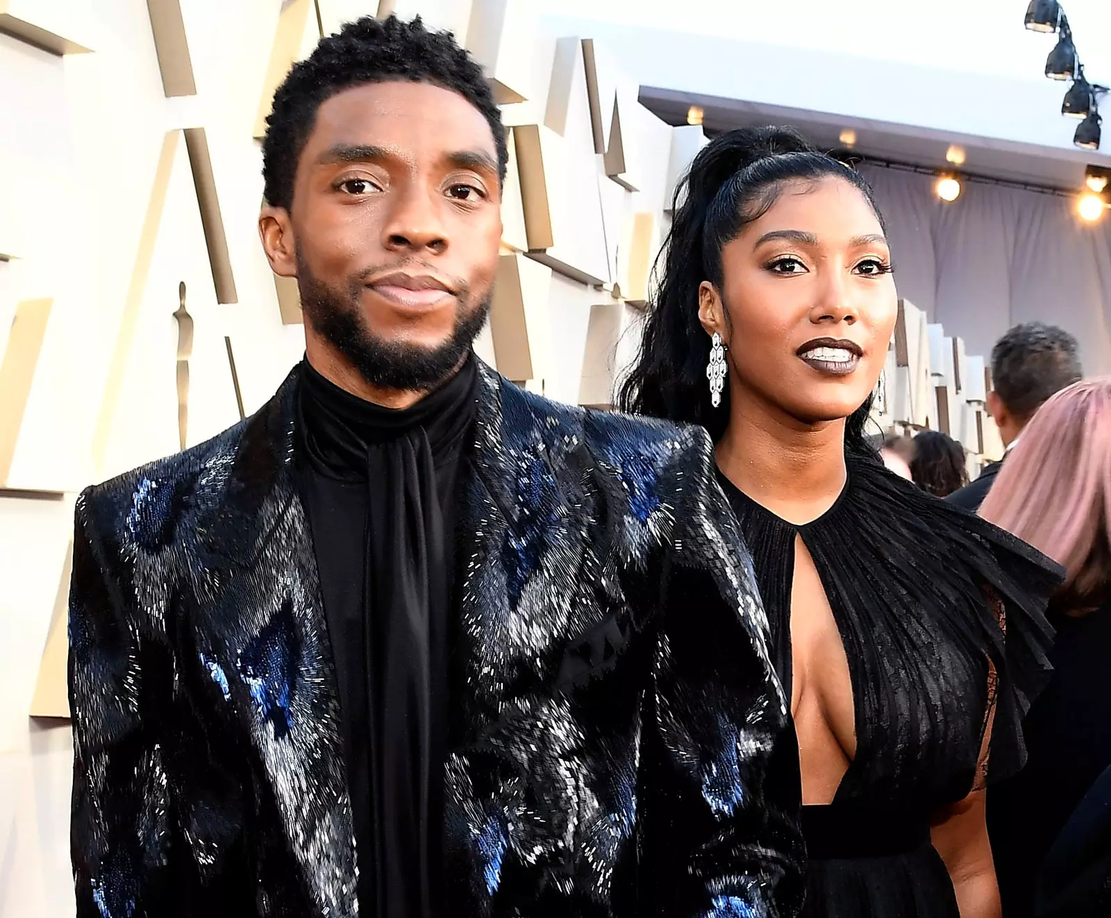 Chadwick Boseman pẹlu iyawo rẹ Simone.